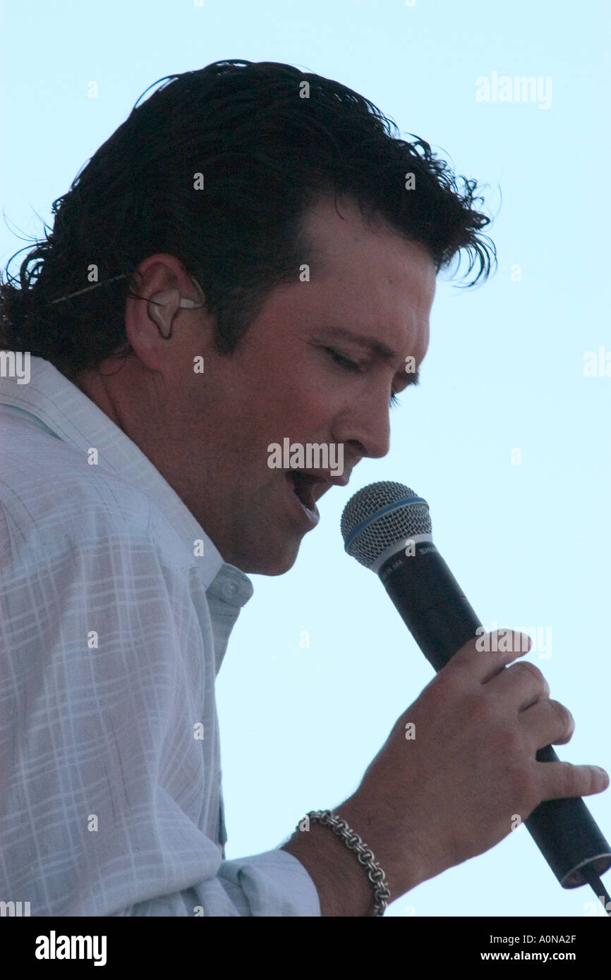 Country music recording artist Tracy Byrd in concert at the Kentucky ...