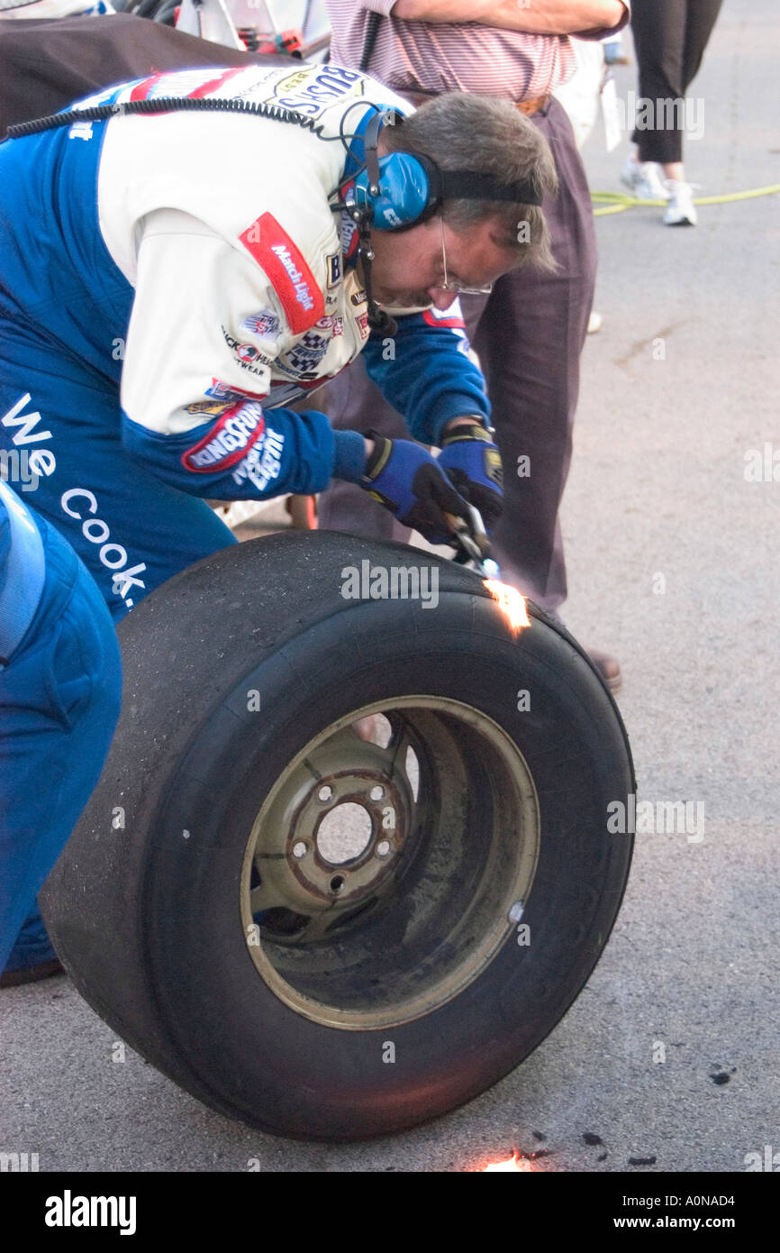 Car nascar pitcrew hi-res stock photography and images - Alamy