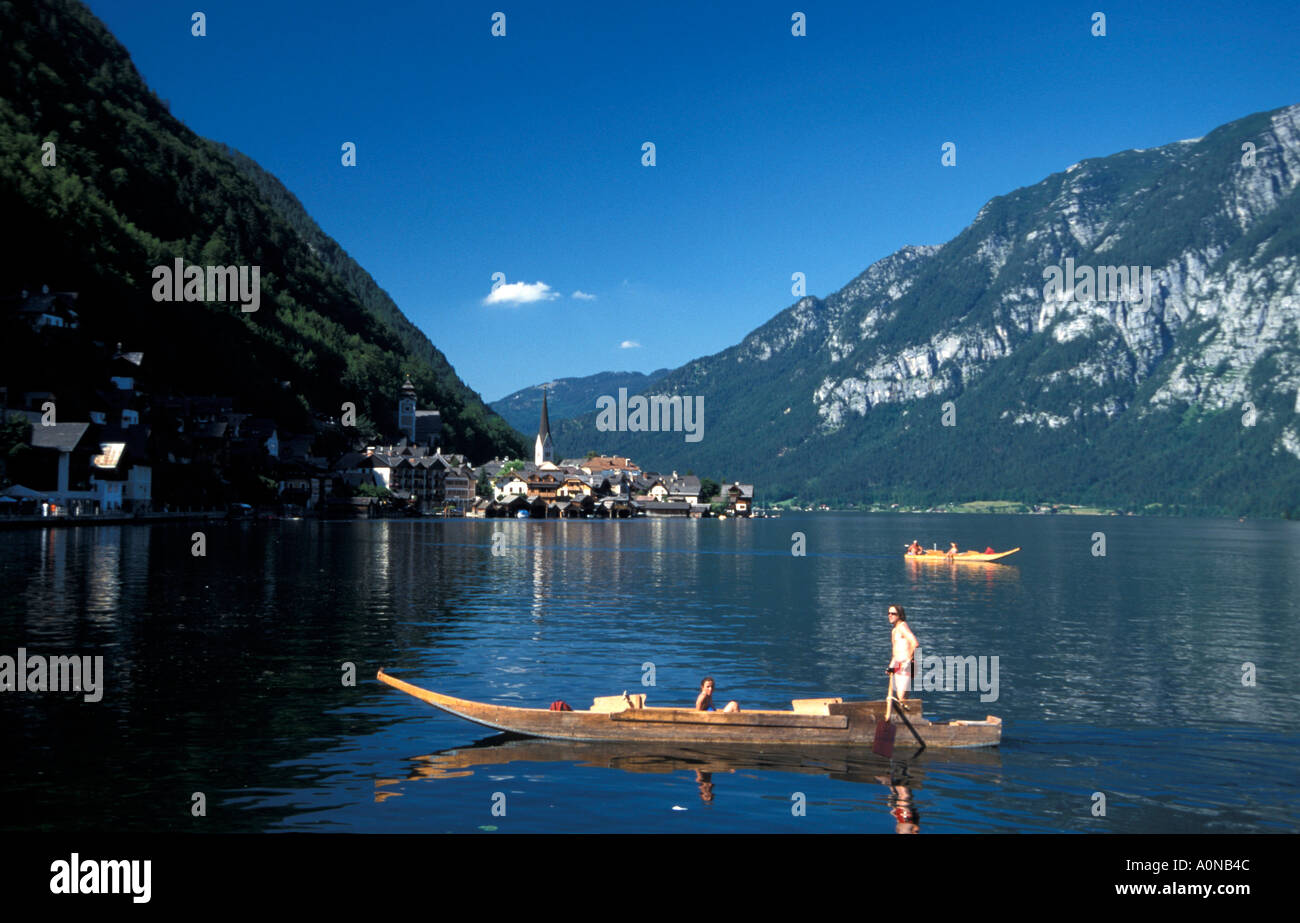 Hallstatt center village hi-res stock photography and images - Alamy