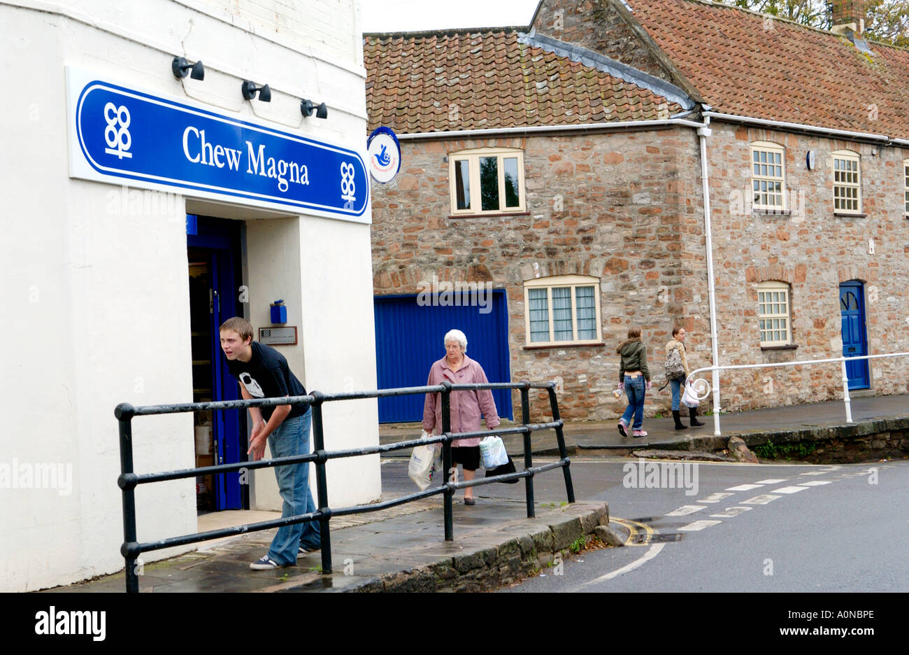 Chew cottages hi-res stock photography and images - Alamy