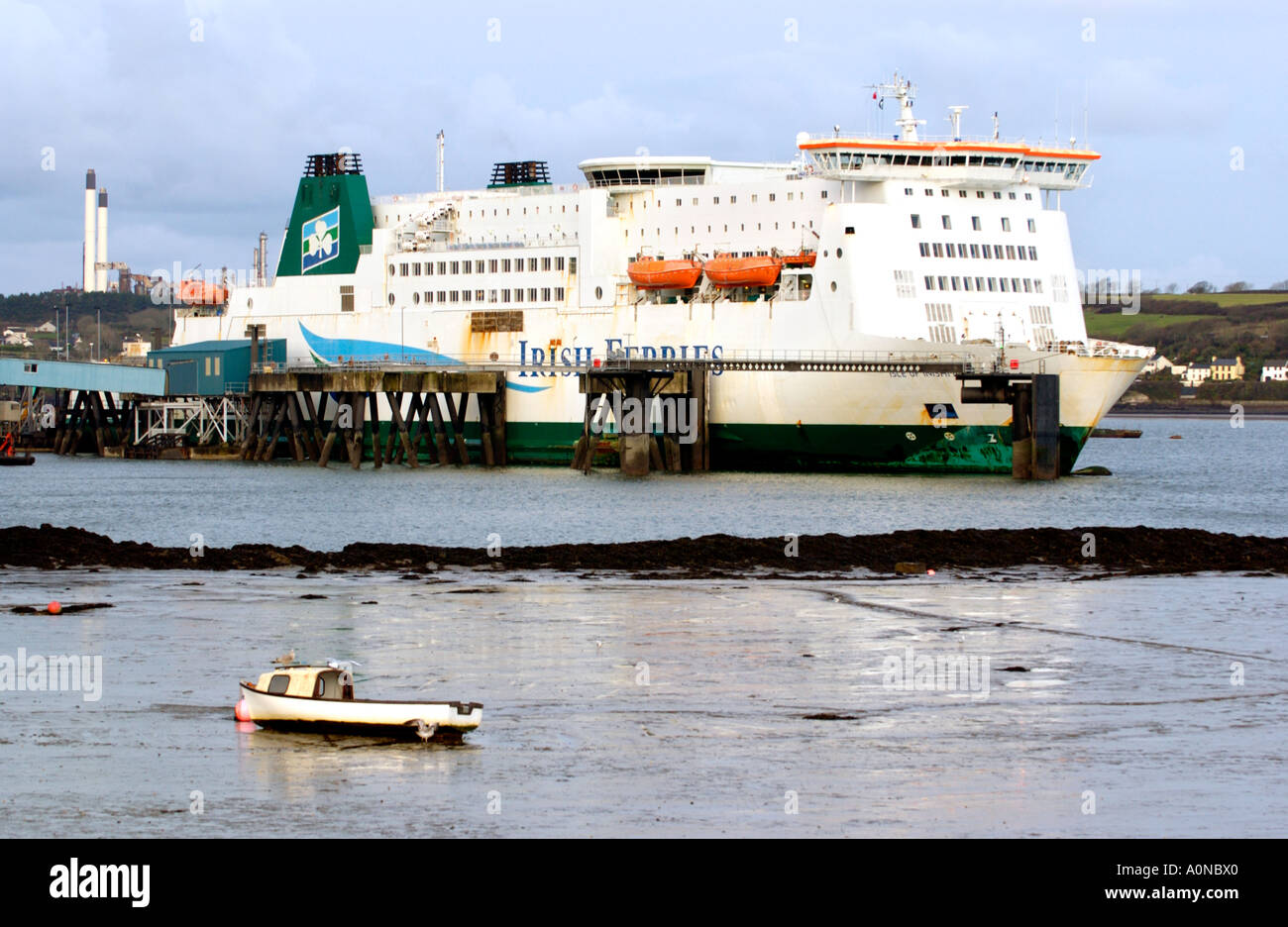 The isle of inishmore ferry moored at pembroke hi-res stock photography ...