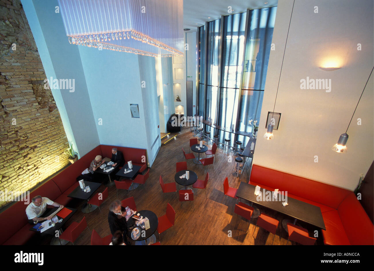 Cafe atelier hi-res stock photography and images - Alamy