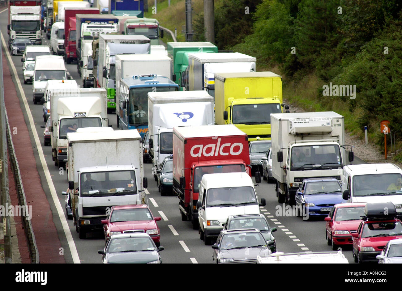 Motorway traffic 2000 hi-res stock photography and images - Alamy