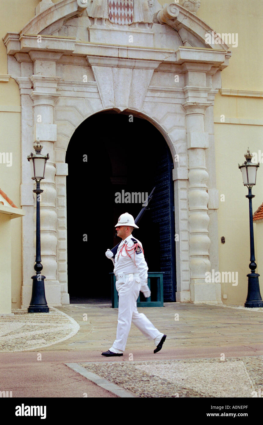 The gards of the royal palace PALAIS DU PRINCE in Monaco are called ...