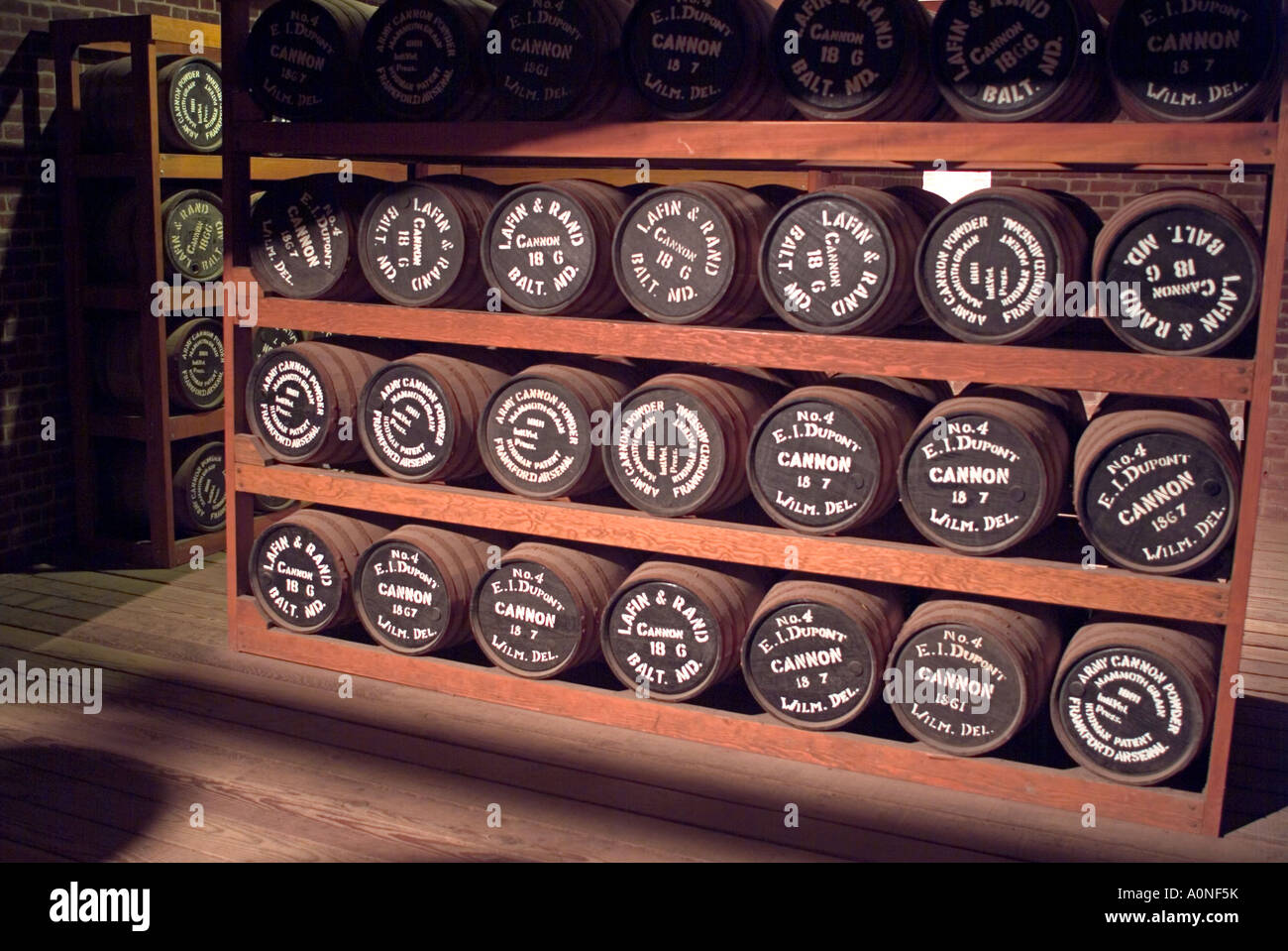 Kegs of gunpowder hi-res stock photography and images - Alamy