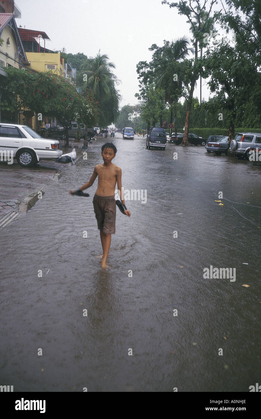 Cambodia Phnom Penh Streets Flooded during Monsoon Rain Stock Photo - Alamy
