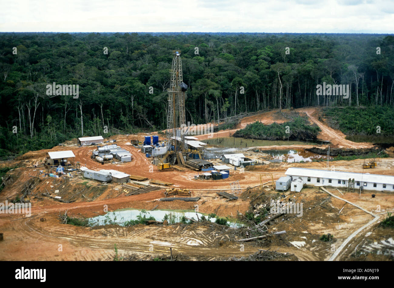 Petrobras oil rig hi-res stock photography and images - Alamy