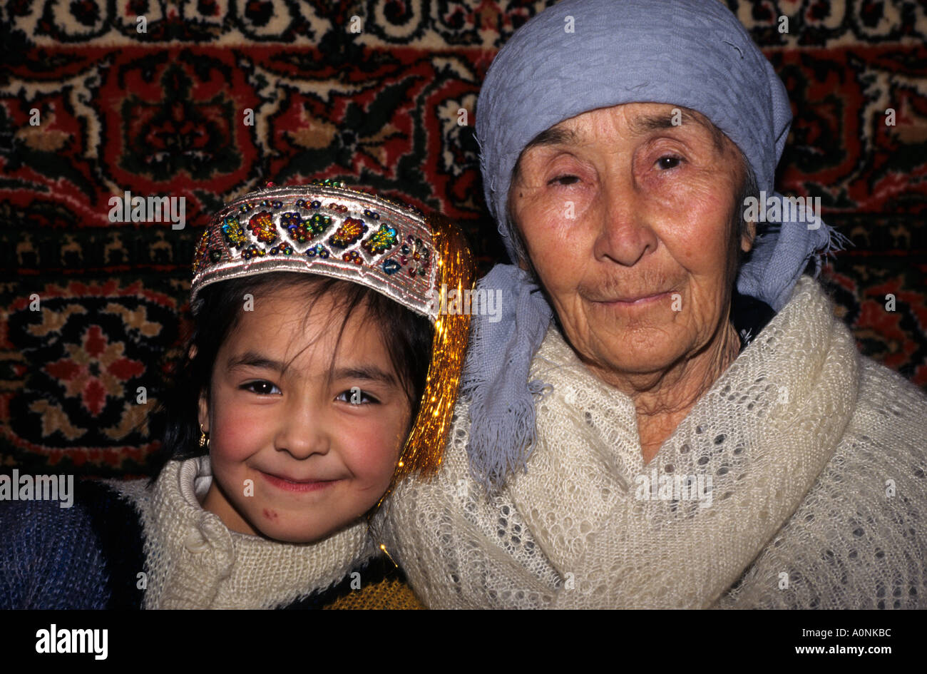 Girls samarkand uzbekistan hi-res stock photography and images - Alamy