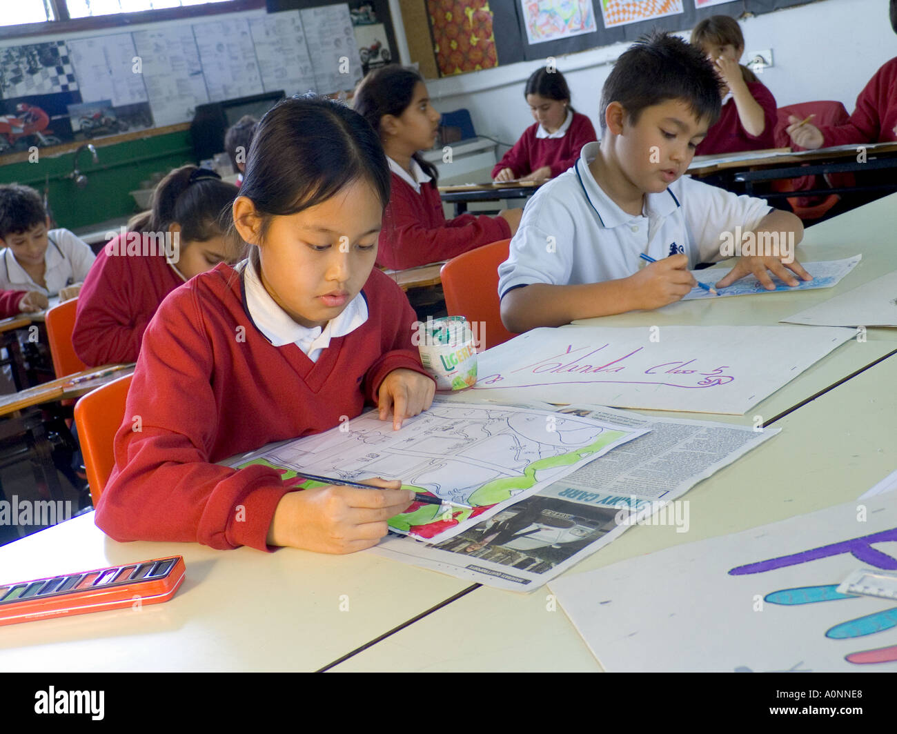 Group picture of school class hi-res stock photography and images - Alamy