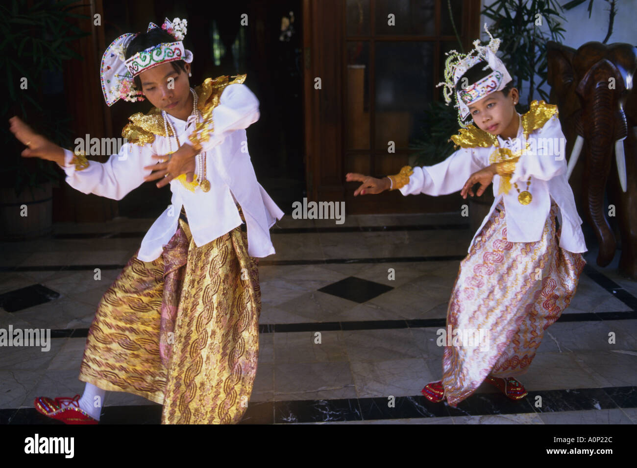 Myanmar Yangon religious ceremony Stock Photo - Alamy