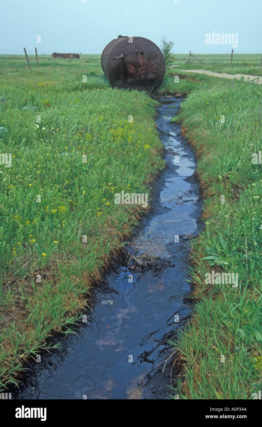 Spillage hi-res stock photography and images - Alamy