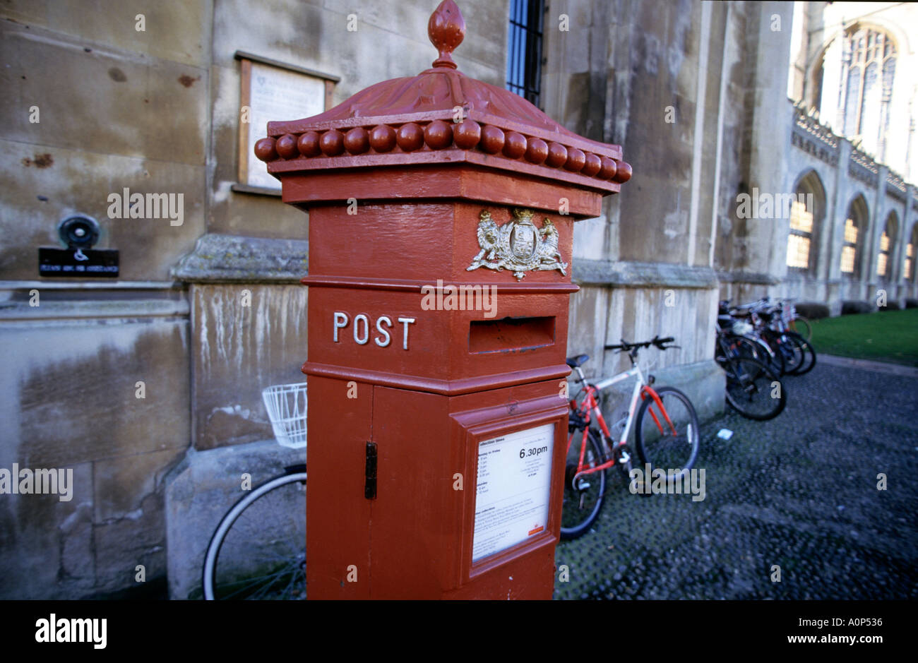 Victorian post box cambridge hi-res stock photography and images - Alamy