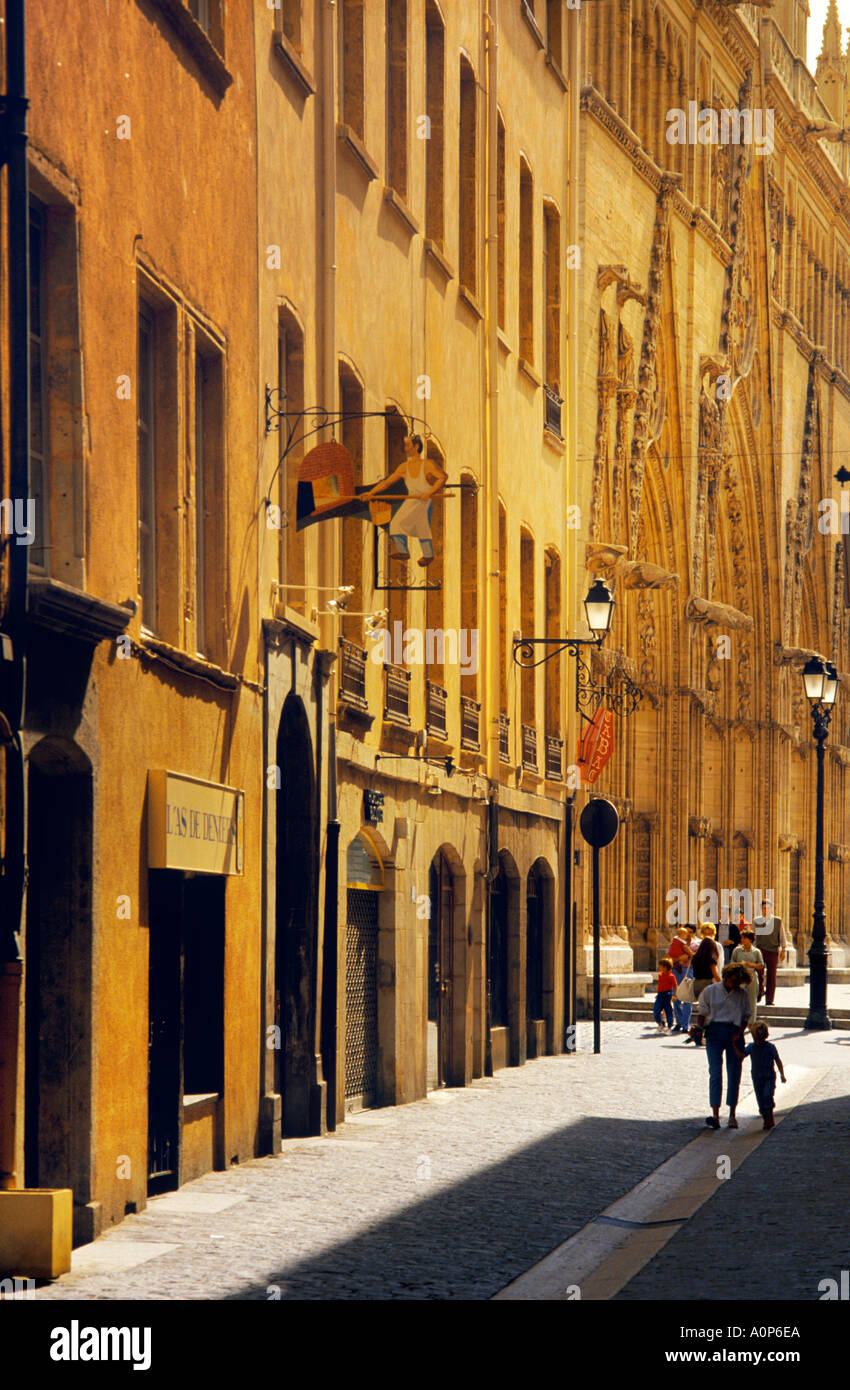Rue saint jean lyon hi-res stock photography and images - Alamy