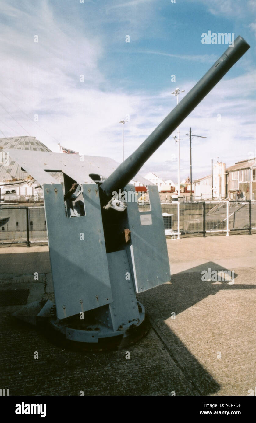 12 pounder gun hi-res stock photography and images - Alamy