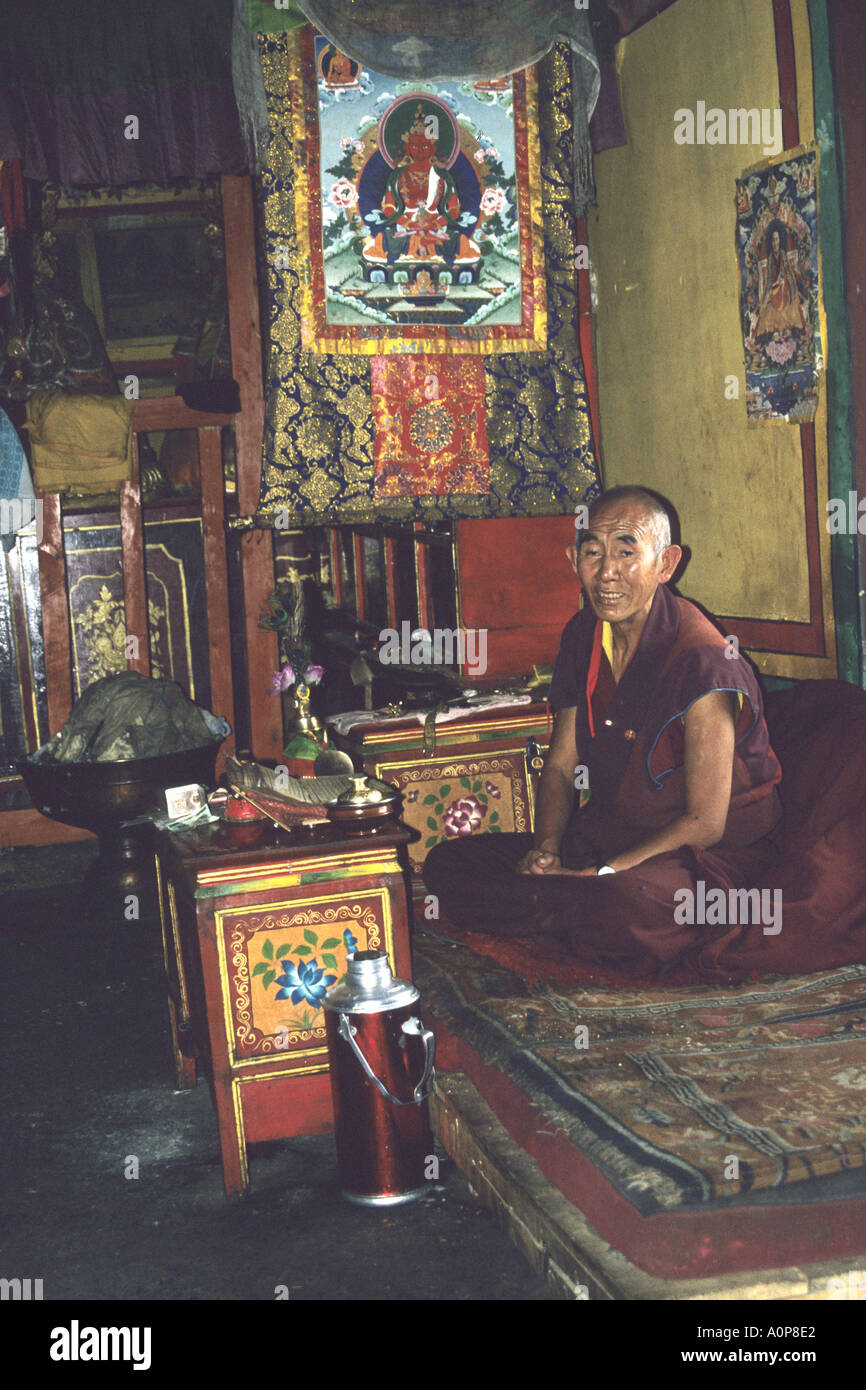 Monk sitting on the floor hi-res stock photography and images - Alamy
