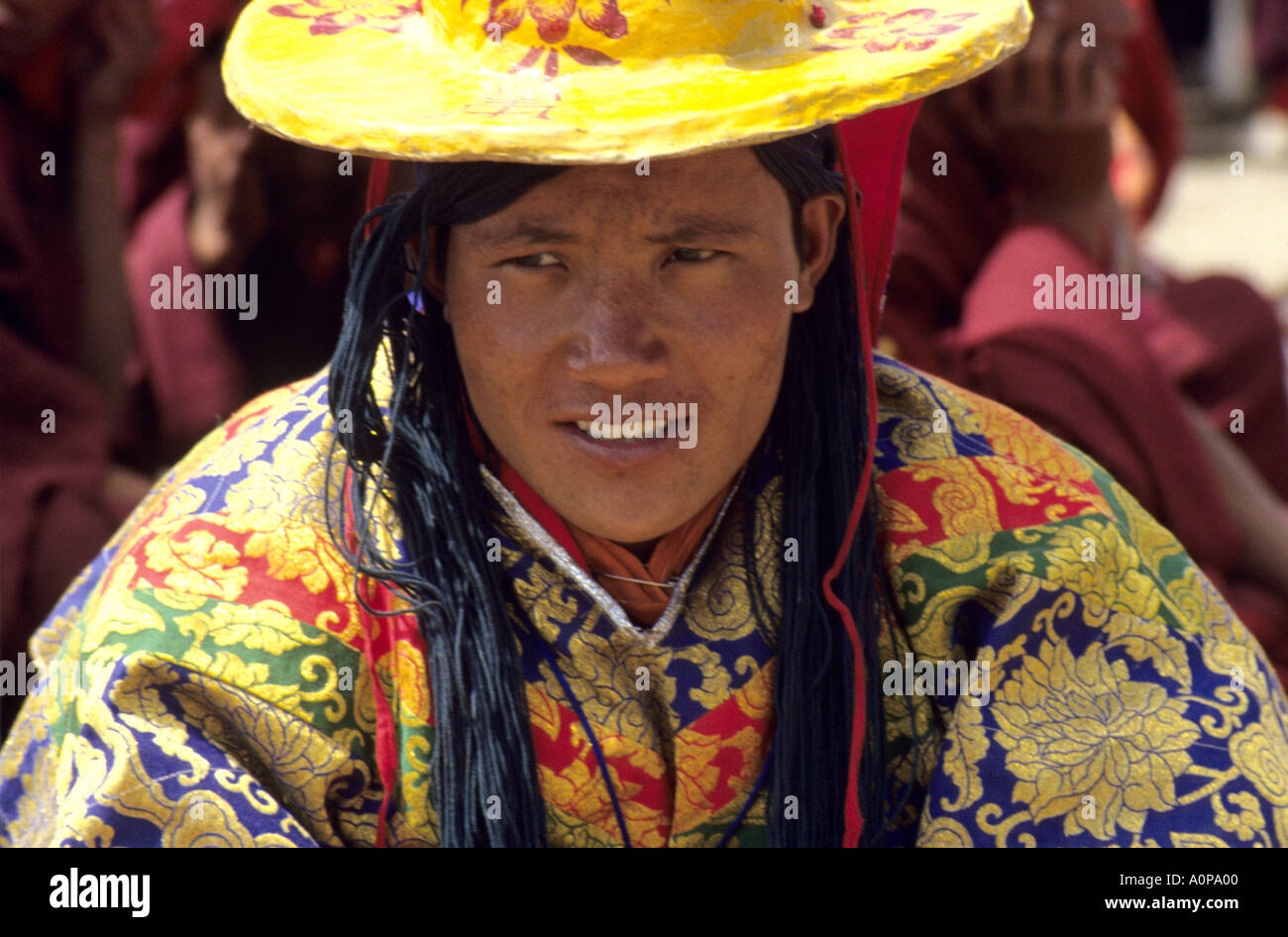 Tibet monk smiling hi-res stock photography and images - Alamy