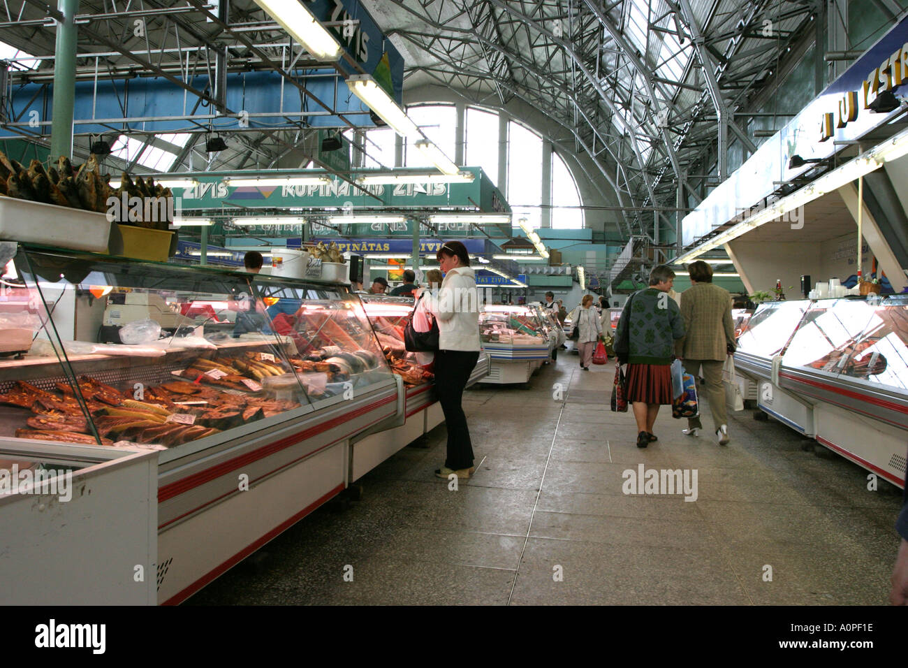 Iga market hi-res stock photography and images - Alamy