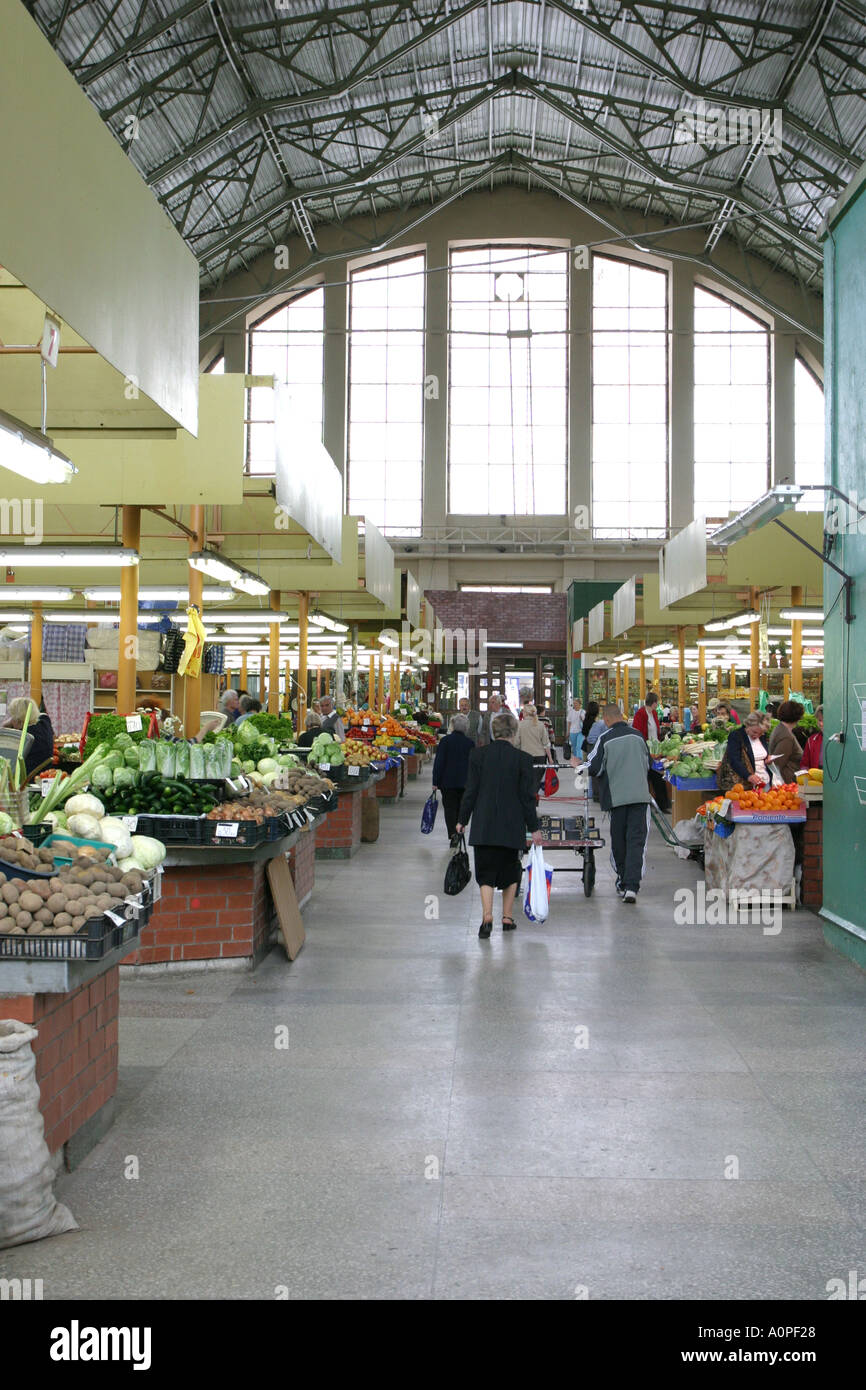 Iga market hi-res stock photography and images - Alamy