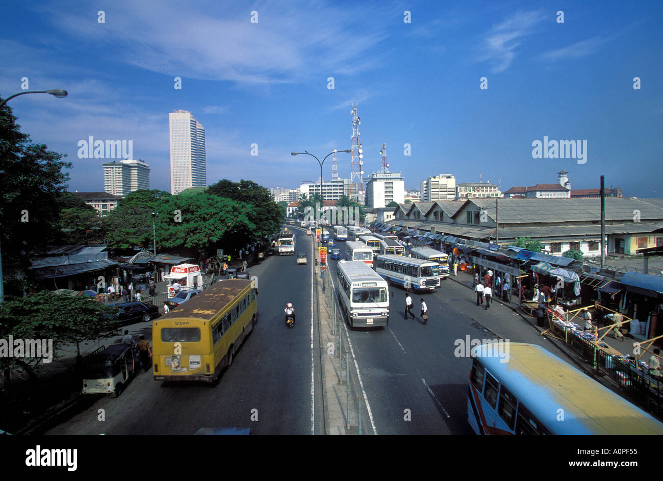 Busy traffic at the center of Colombo Sri Lanka Stock Photo - Alamy