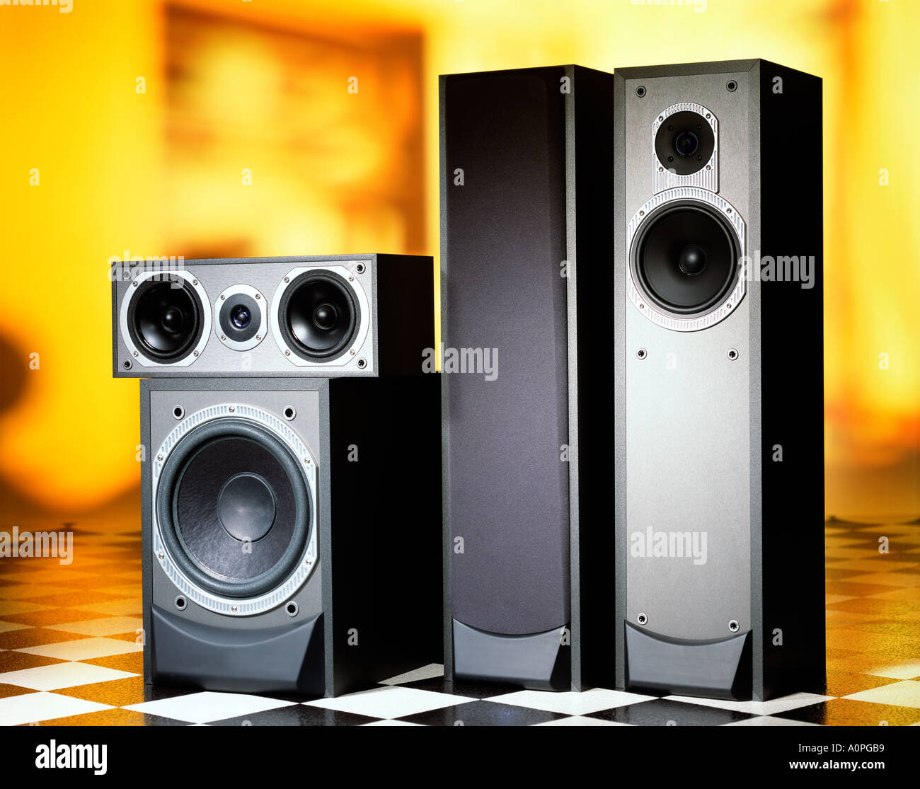 Studio monitor loudspeakers hi-res stock photography and images - Alamy
