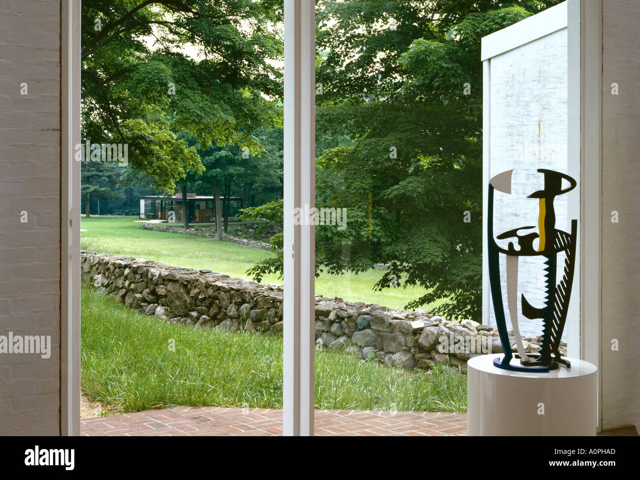 The glass house new canaan hi-res stock photography and images - Alamy
