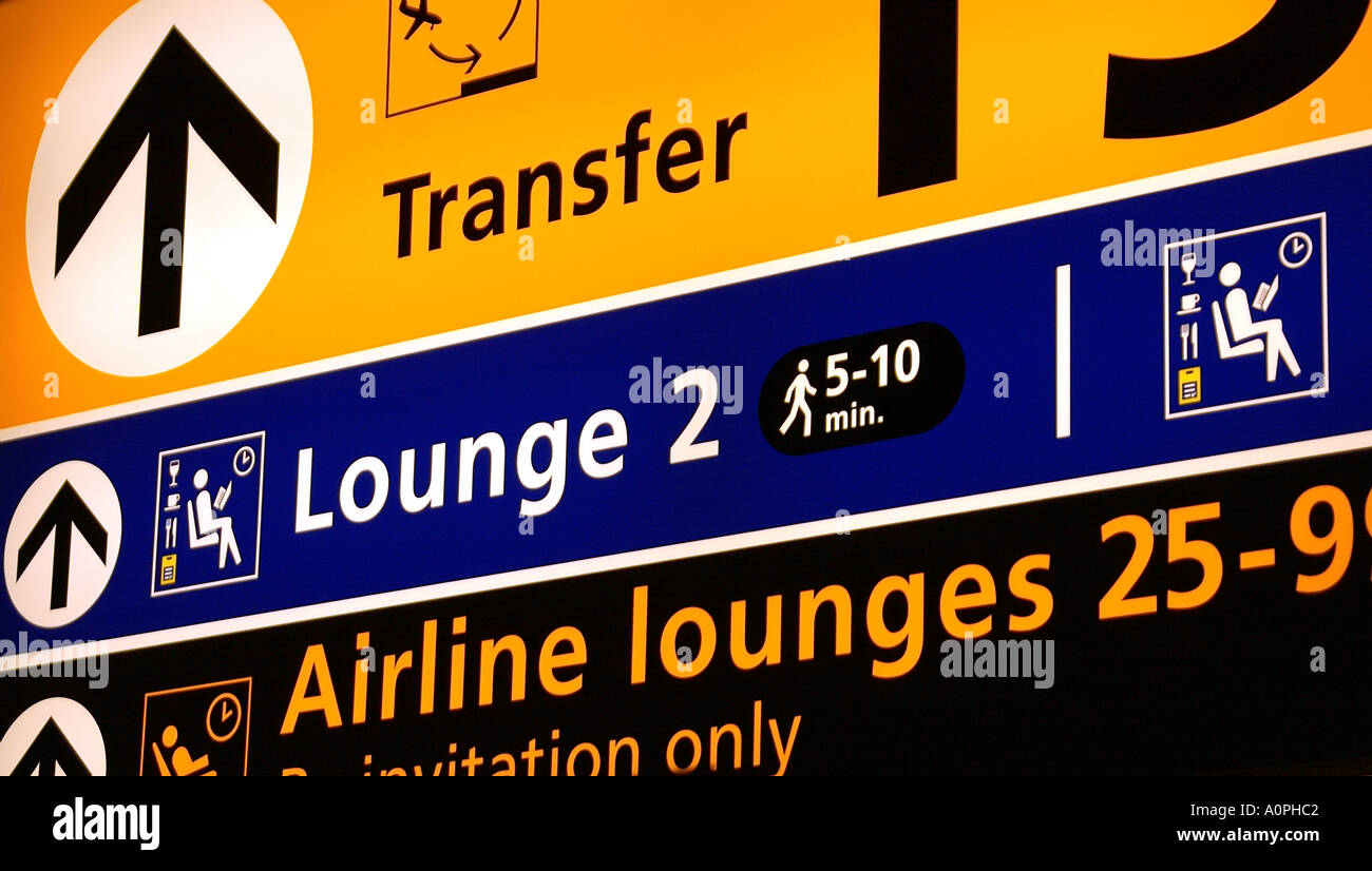 Airside transfer hi-res stock photography and images - Alamy