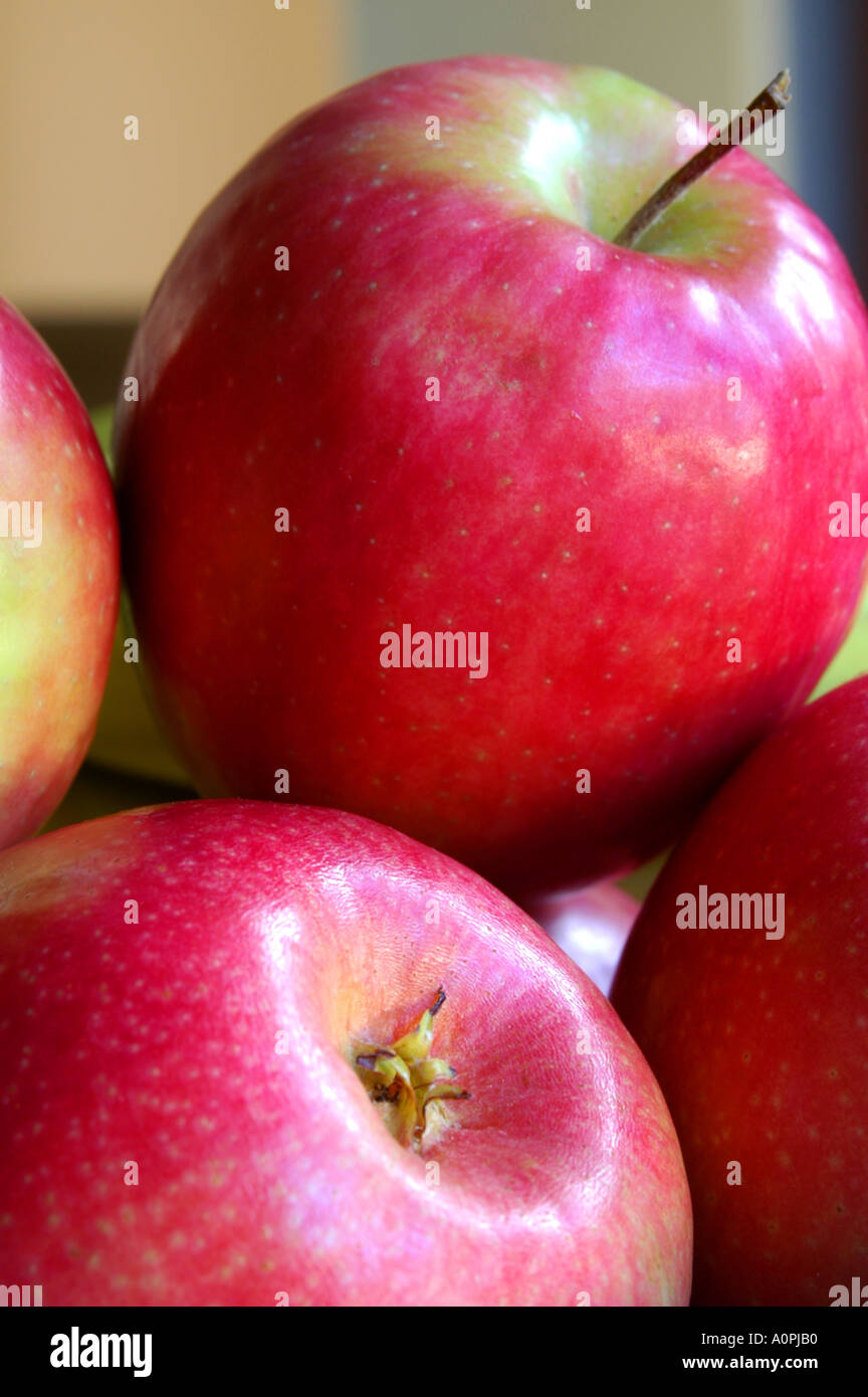 Red jonathan apples hi-res stock photography and images - Alamy