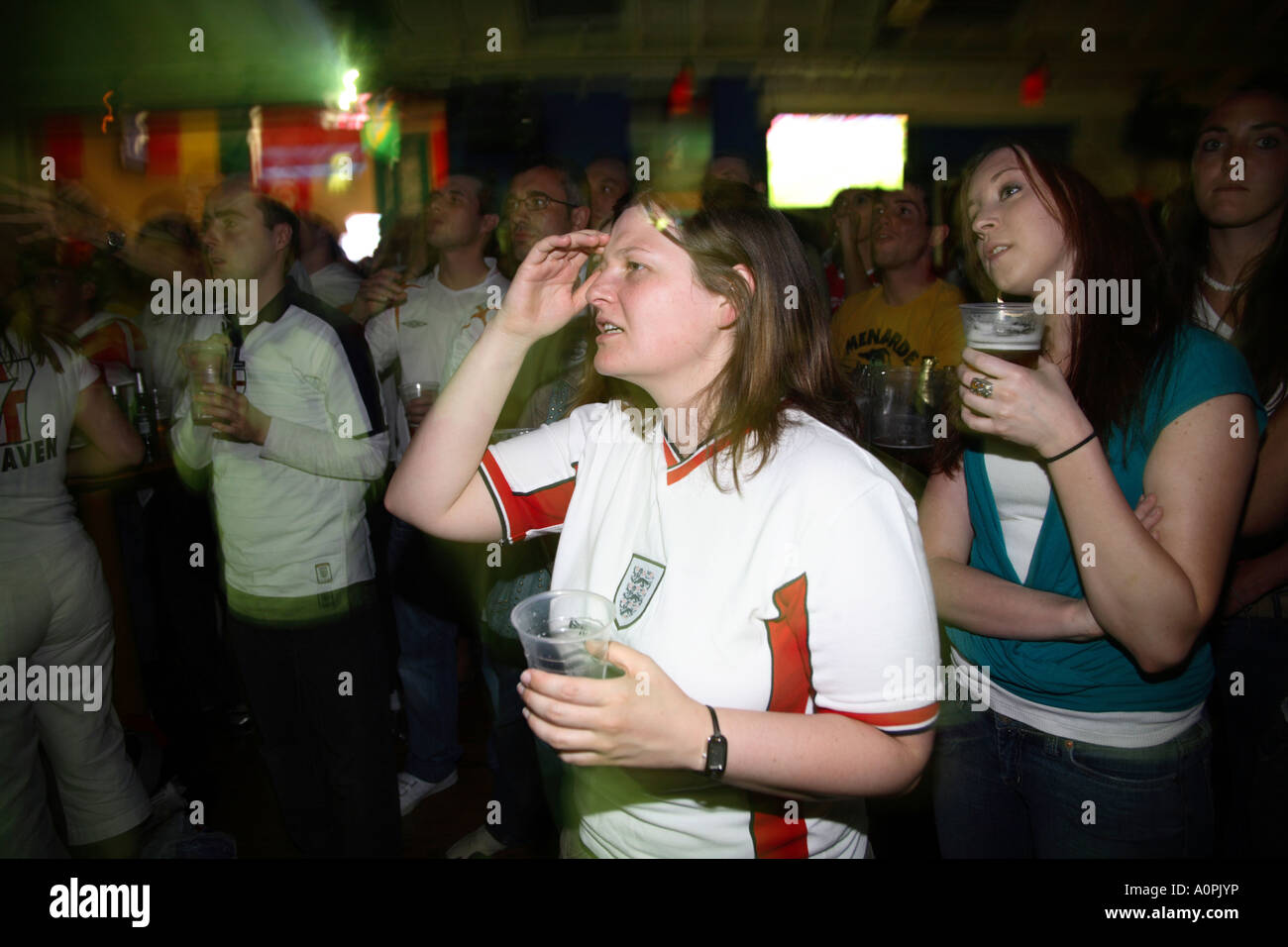 England football fans drink pub hi-res stock photography and images - Alamy