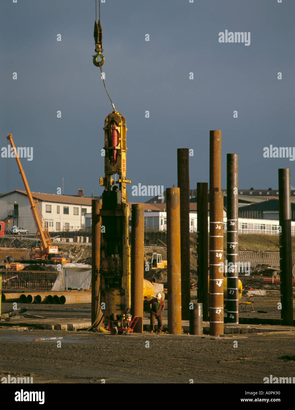 Pile driving hammer hi-res stock photography and images - Alamy