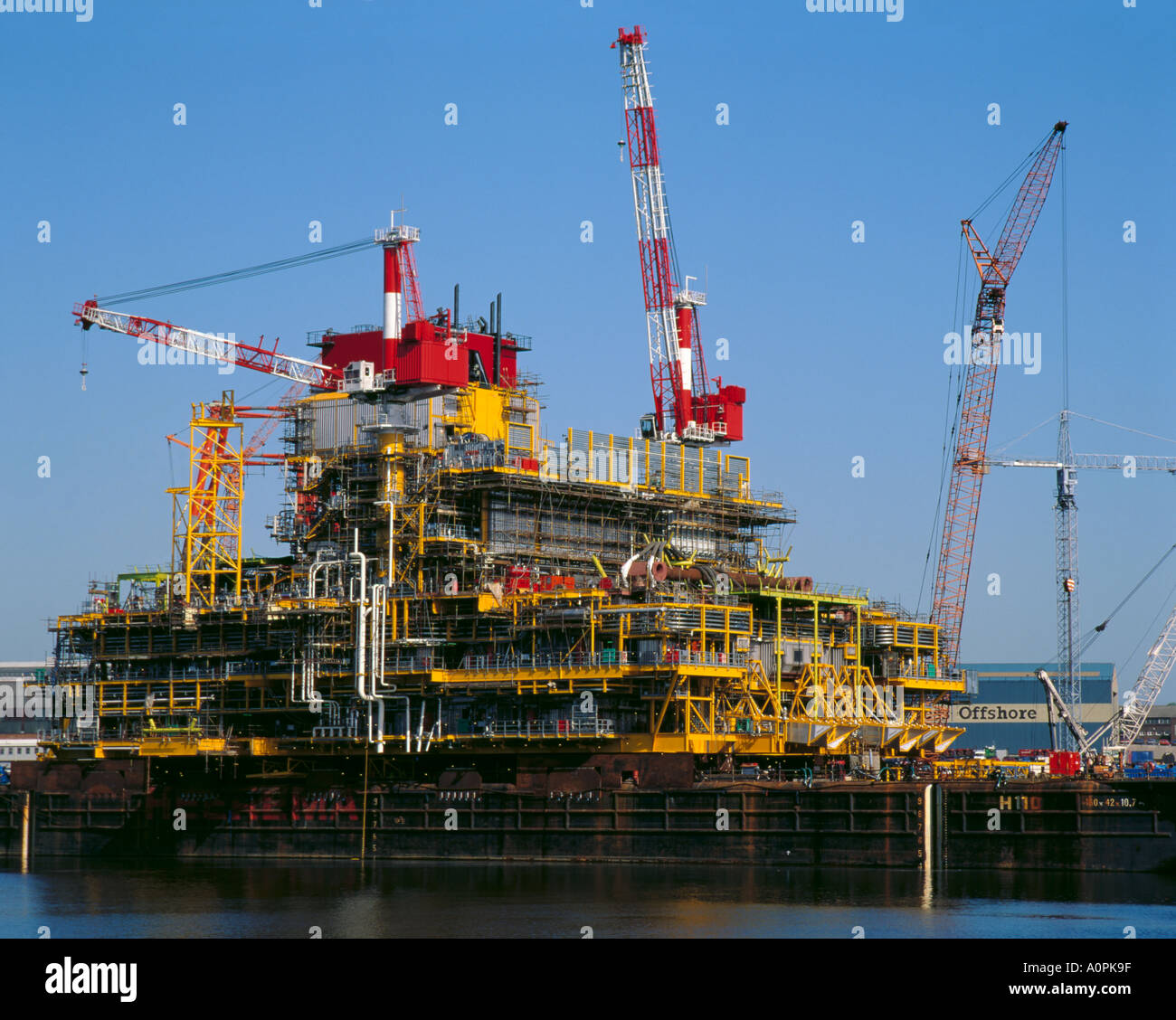 Oil rig platform module hi-res stock photography and images - Alamy