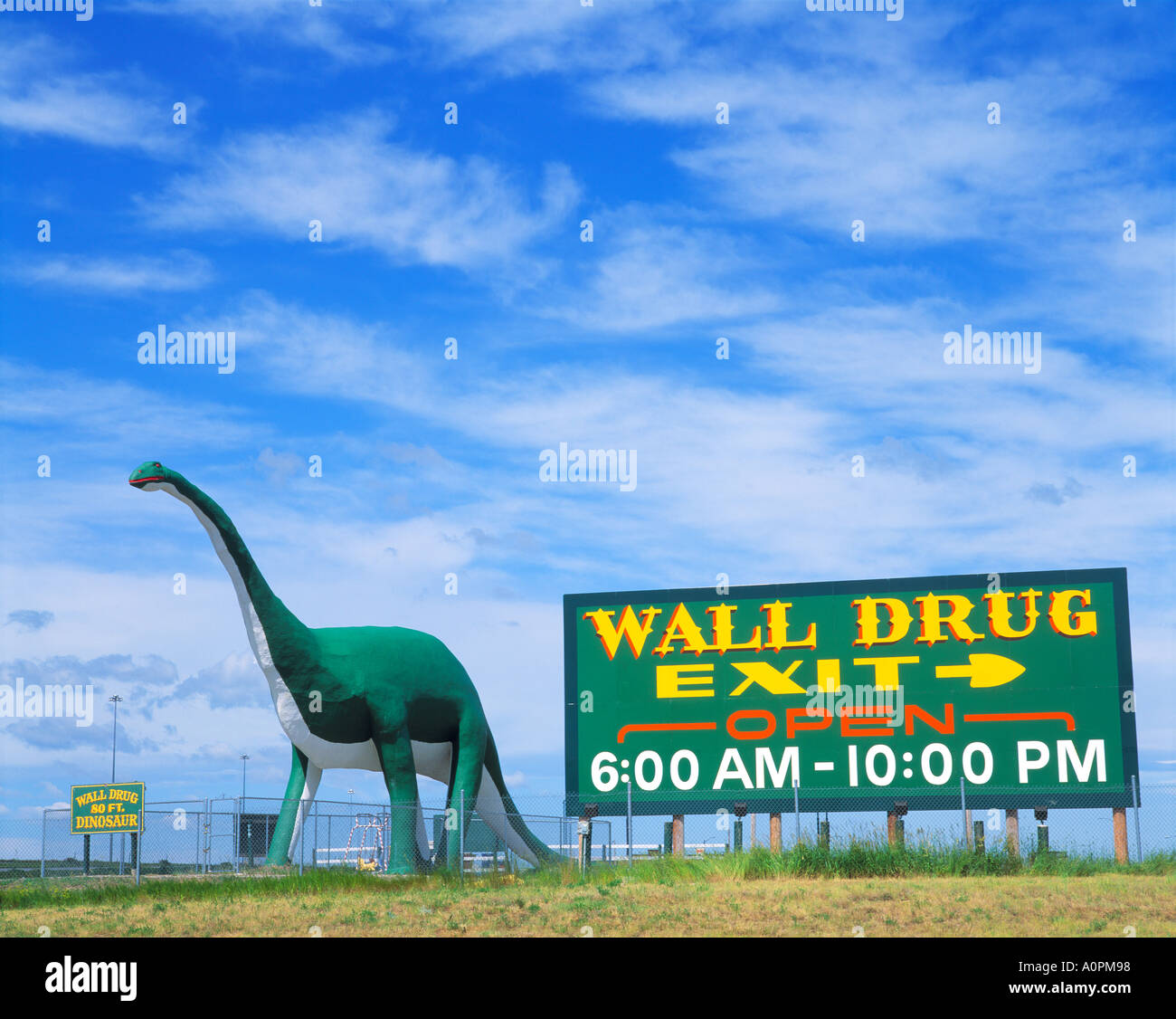 Wall drug dinosaur hi-res stock photography and images - Alamy
