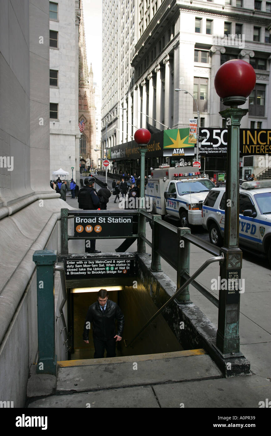 An American businessman emerges from Broad Street Subway Station on the ...