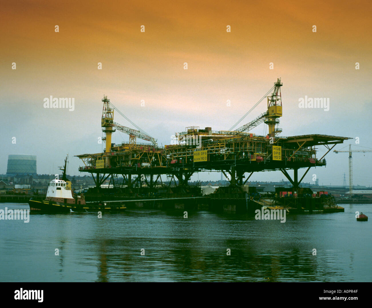 Gas platform loadout, Wallsend, Tyneside, Tyne and Wear, England, UK ...