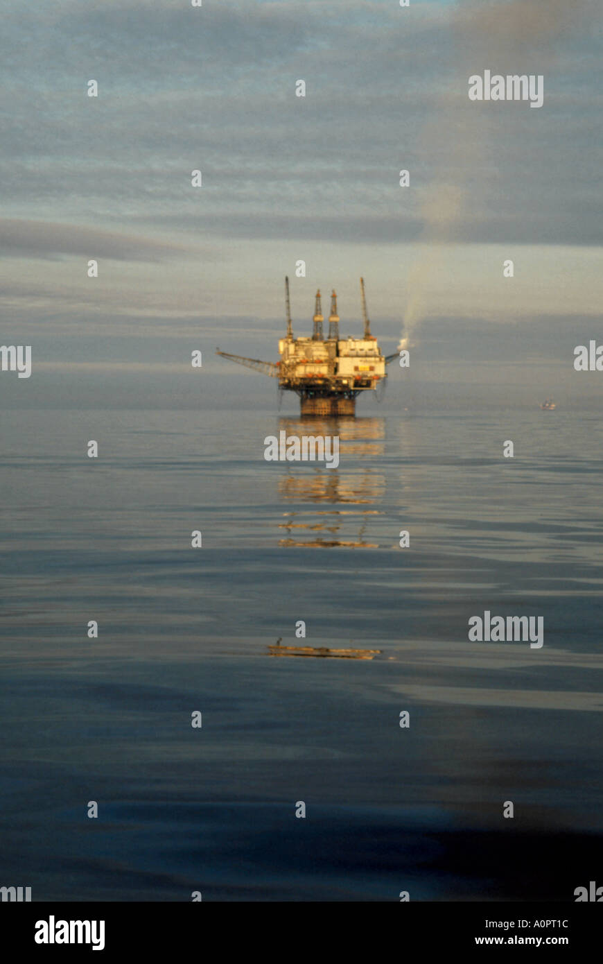 Ninian central platform hi-res stock photography and images - Alamy