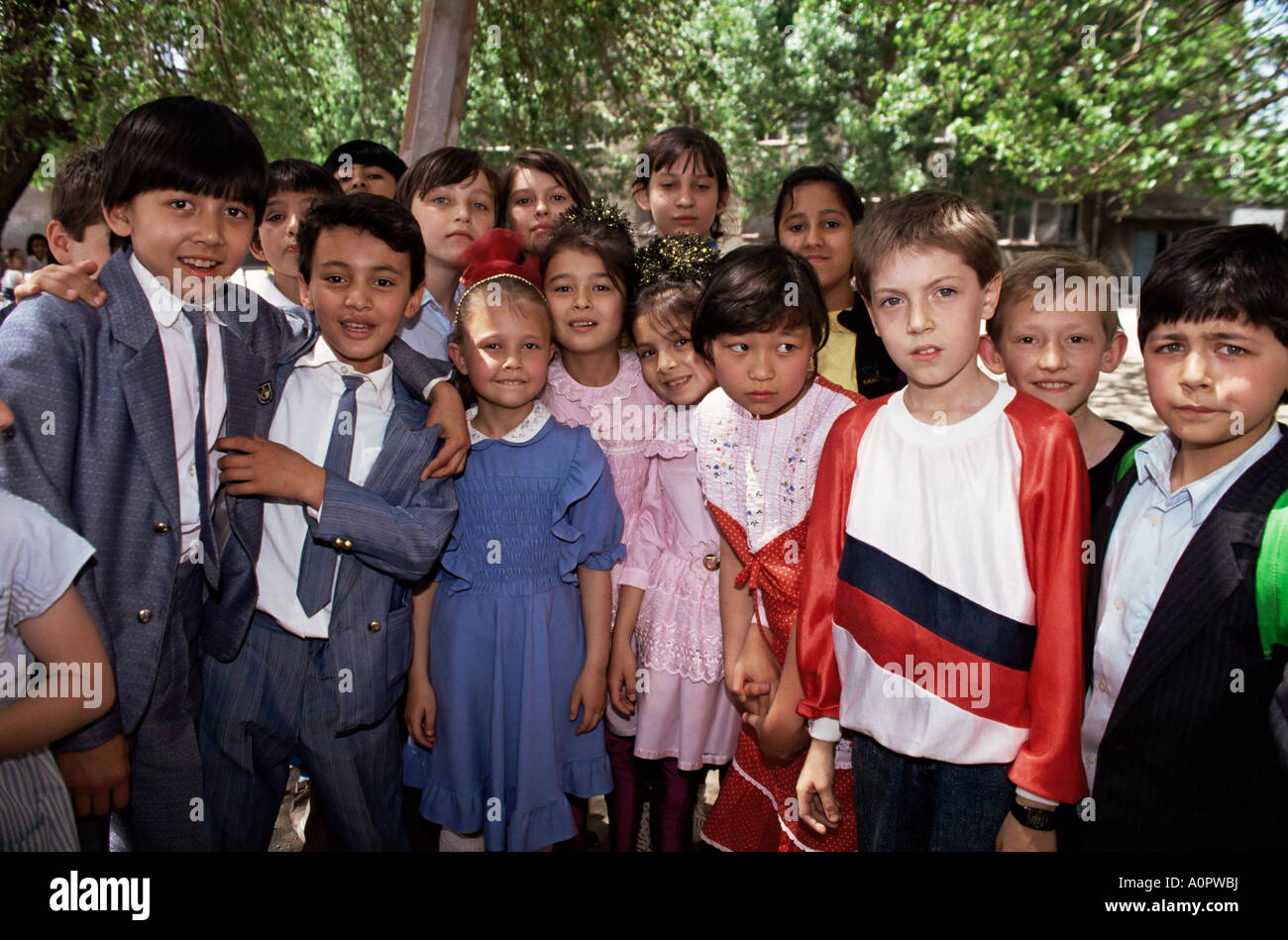Girls samarkand uzbekistan hi-res stock photography and images - Alamy