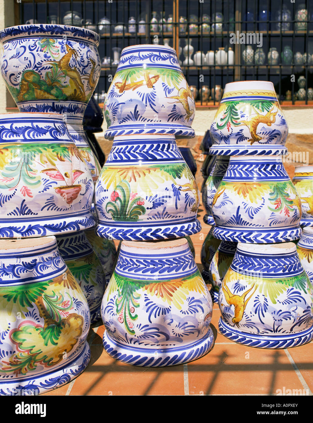 Painted ceramic pots spain hi-res stock photography and images - Alamy