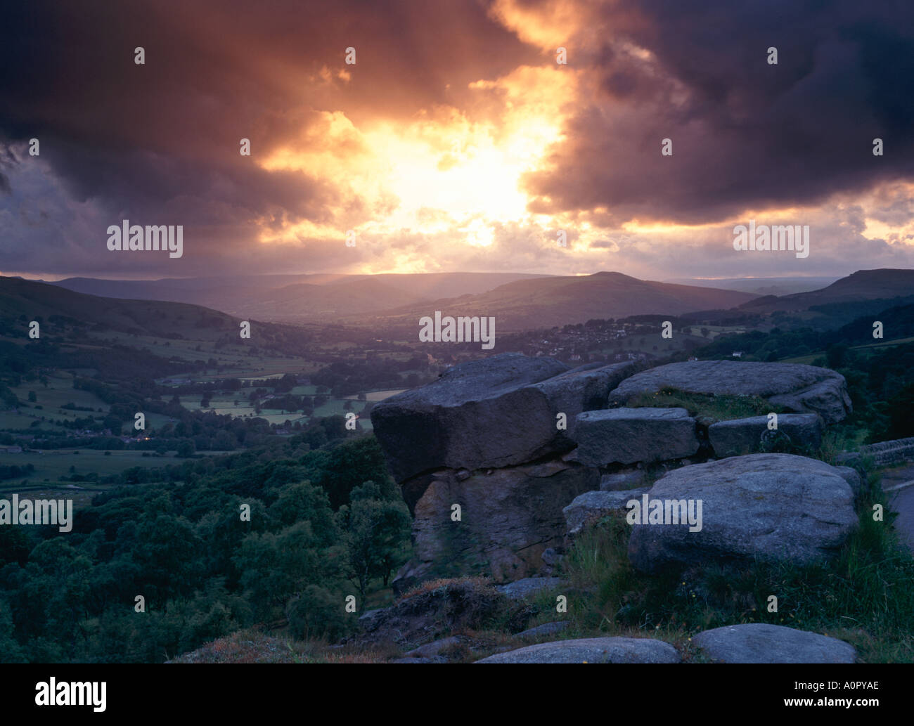 Hope Valley and Hathersage from Surprise View in England's Peak ...