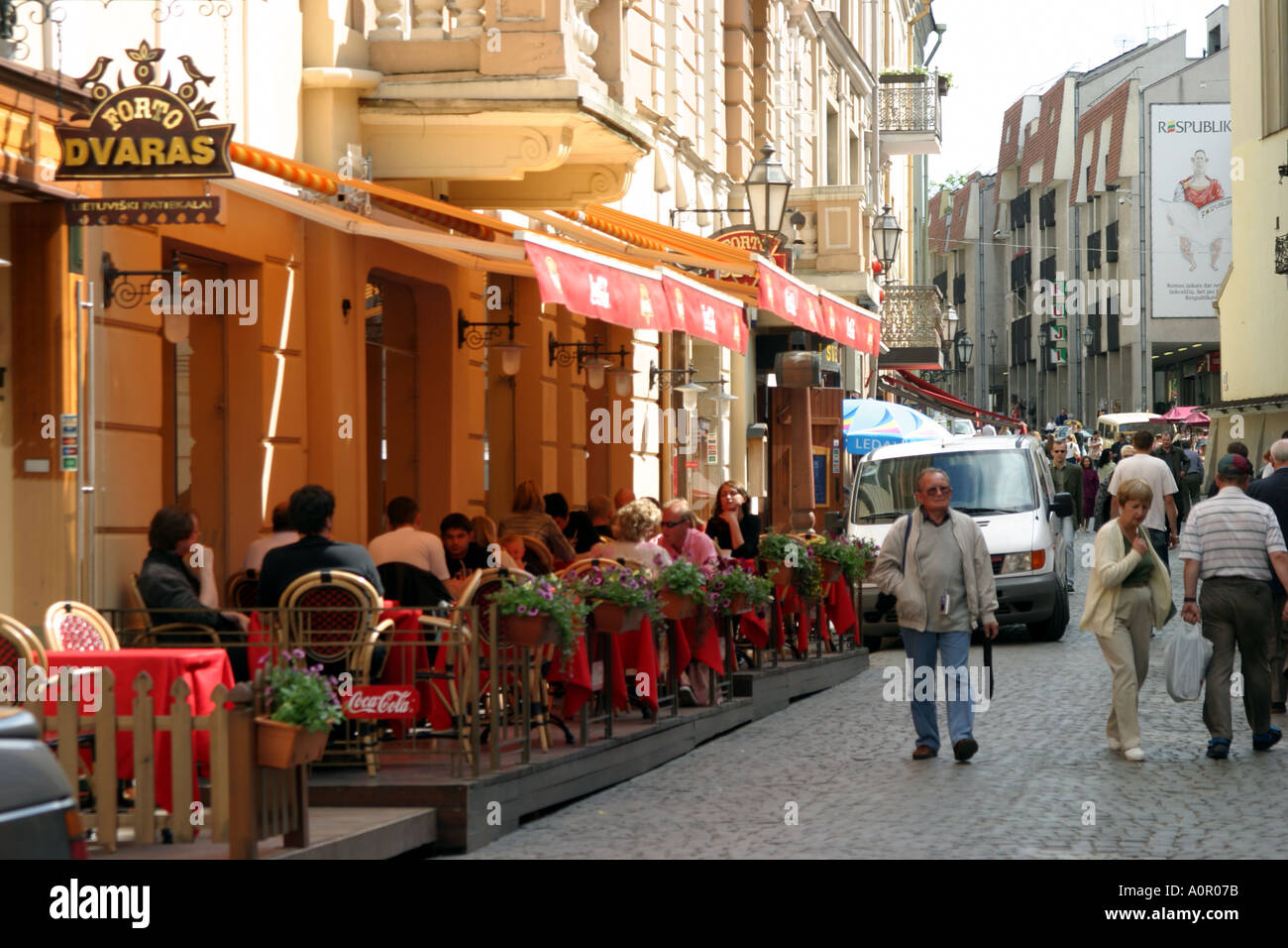 Vilnius street scene cafe hi-res stock photography and images - Alamy
