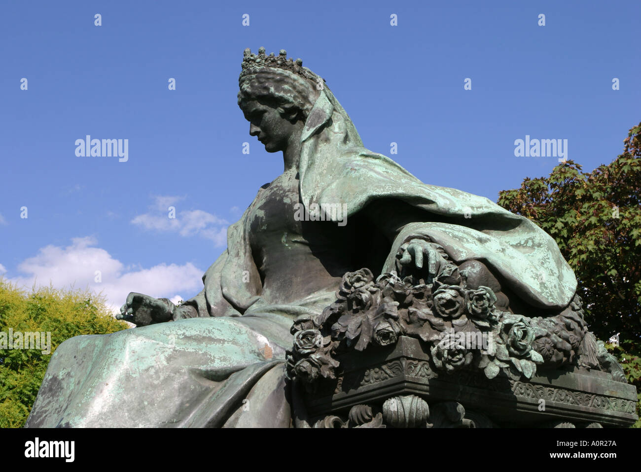 Queen Elizabeth monument wife of Franz Josephon Gellert Hill in ...