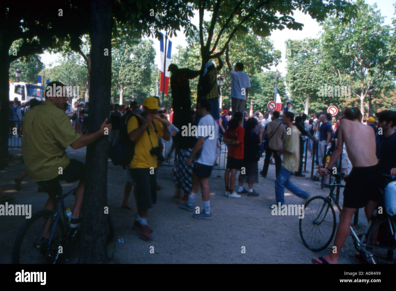 2003 paris france hi-res stock photography and images - Alamy
