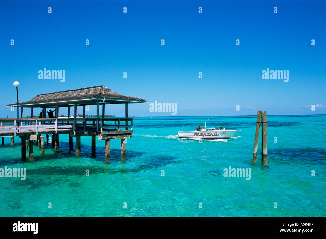 Cable beach nassau bahamas hi-res stock photography and images - Alamy