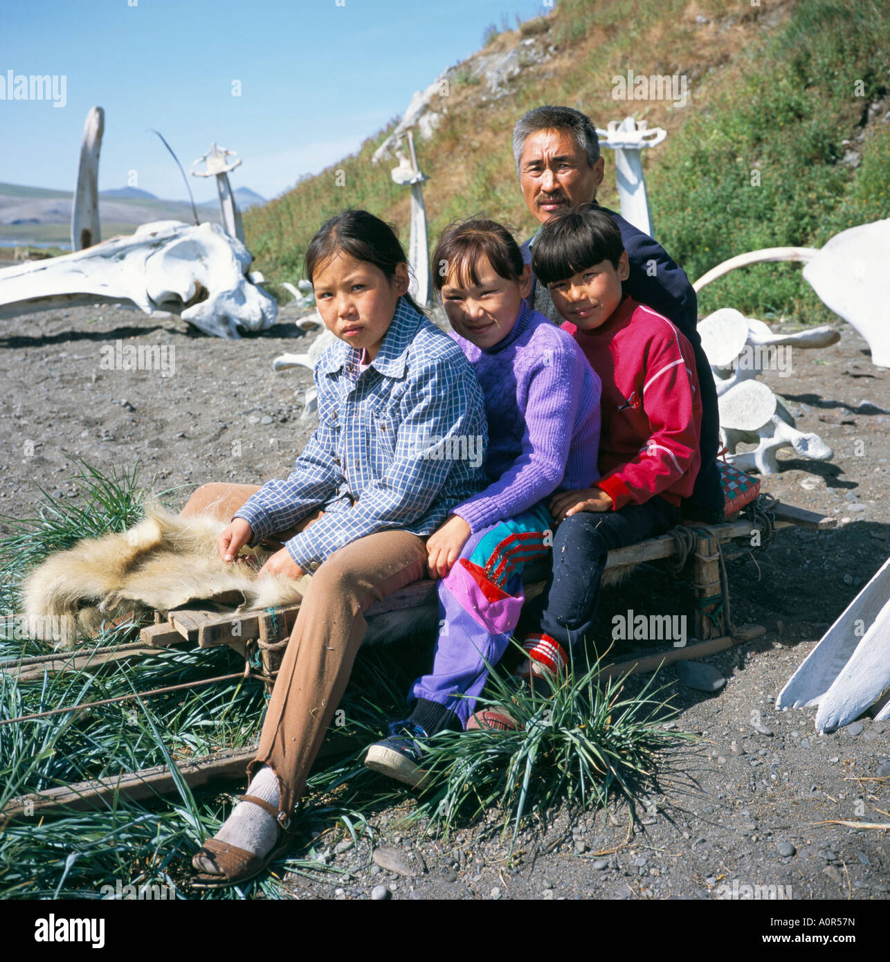 Inuit boy and girl hi-res stock photography and images - Alamy
