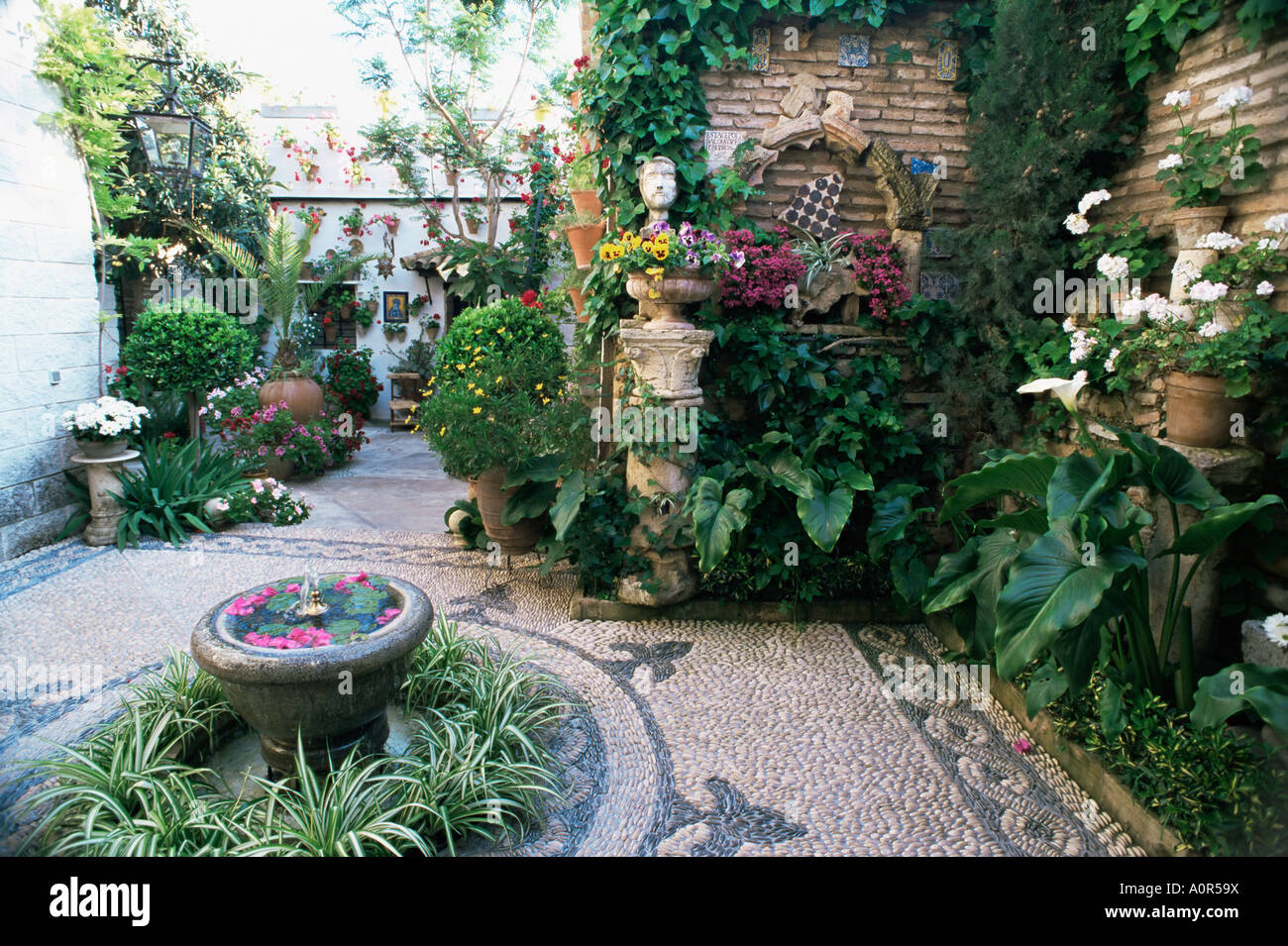 Spanish patio competition hi-res stock photography and images - Alamy