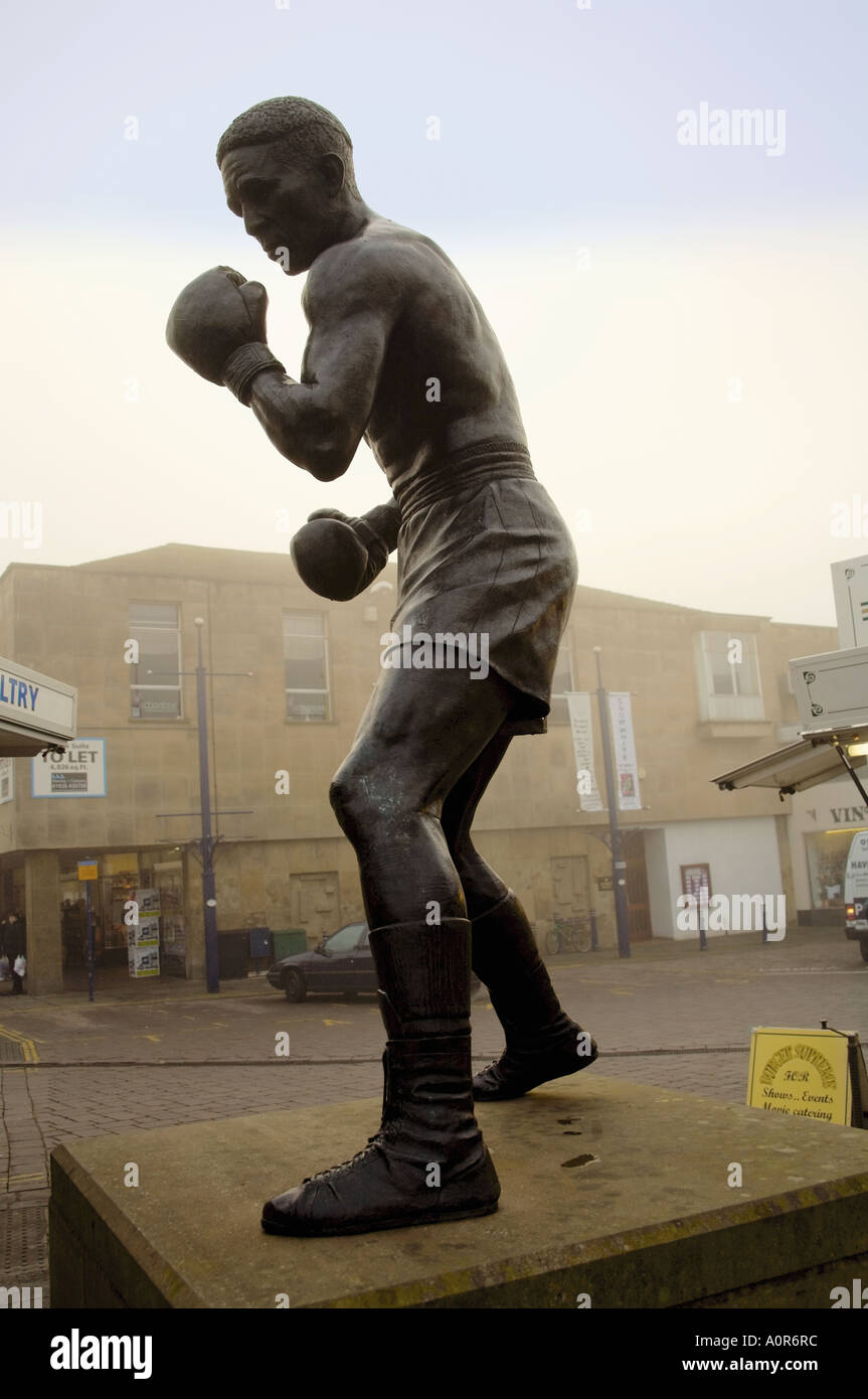 england midlands warwickshire warwick market place statue of the boxer ...