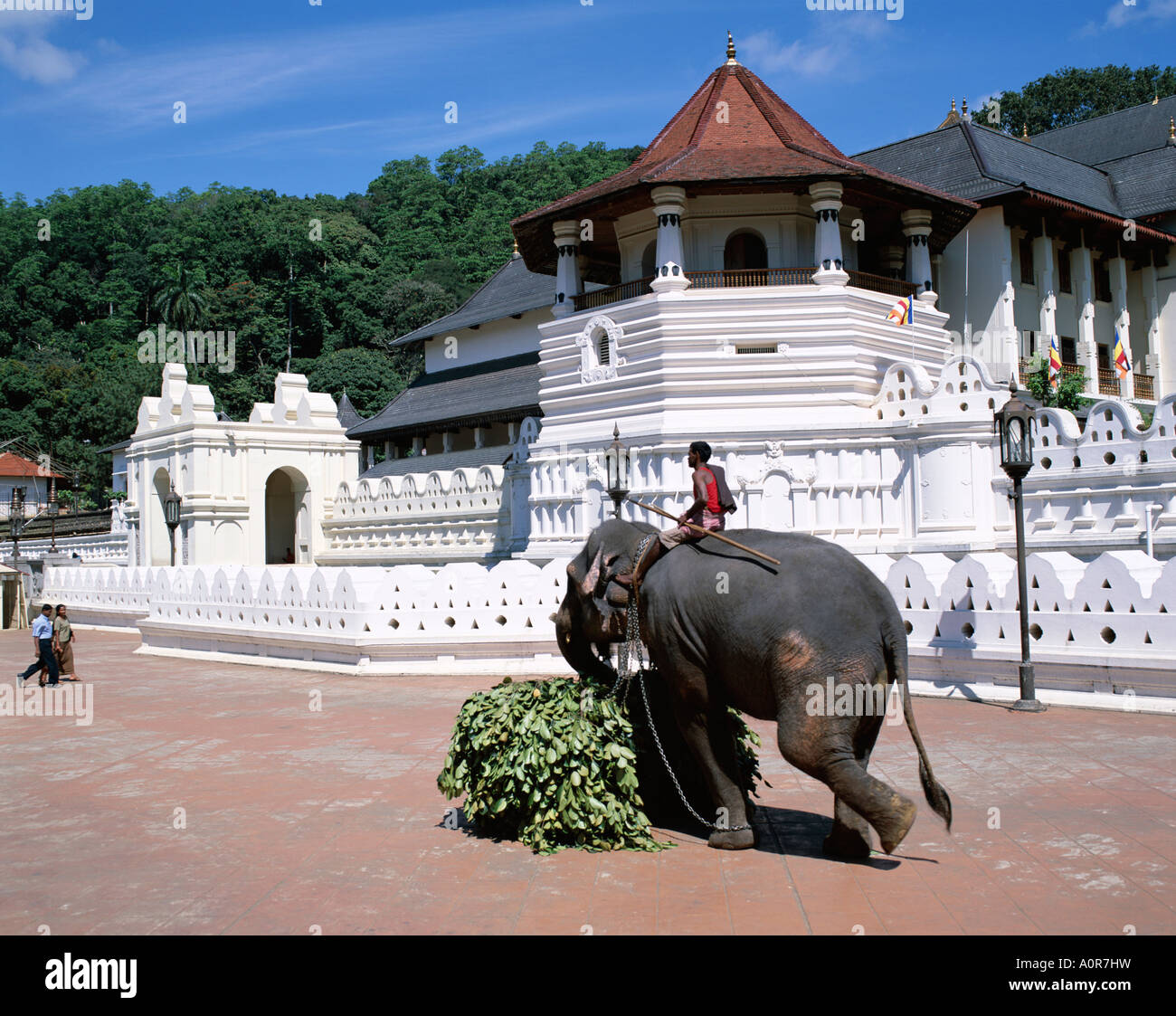 Dalada Maligawa Temple Stock Photo - Alamy