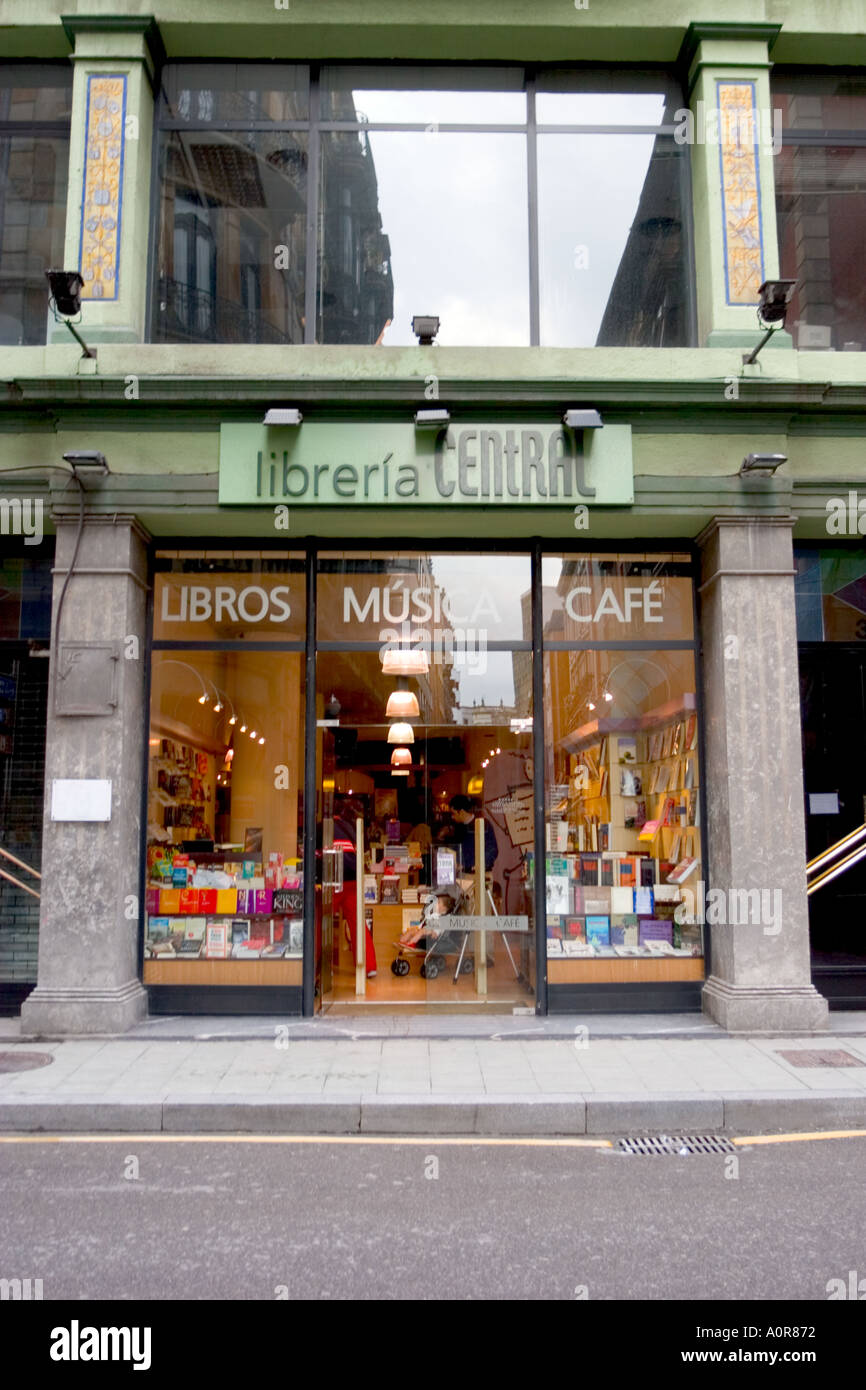 Front of a Spanish bookstore in Gijon Stock Photo - Alamy