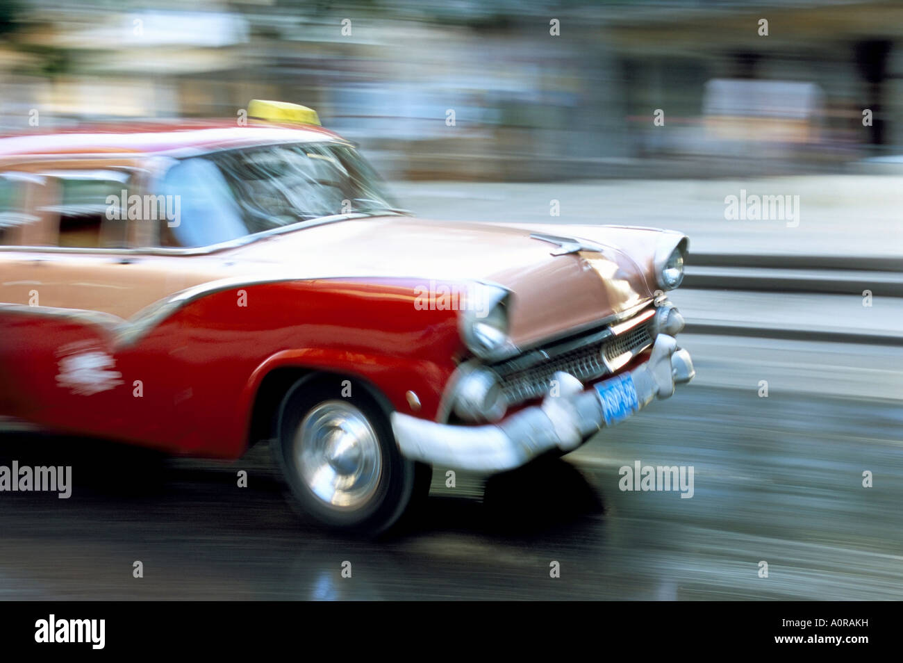 Puddle havana hi-res stock photography and images - Alamy