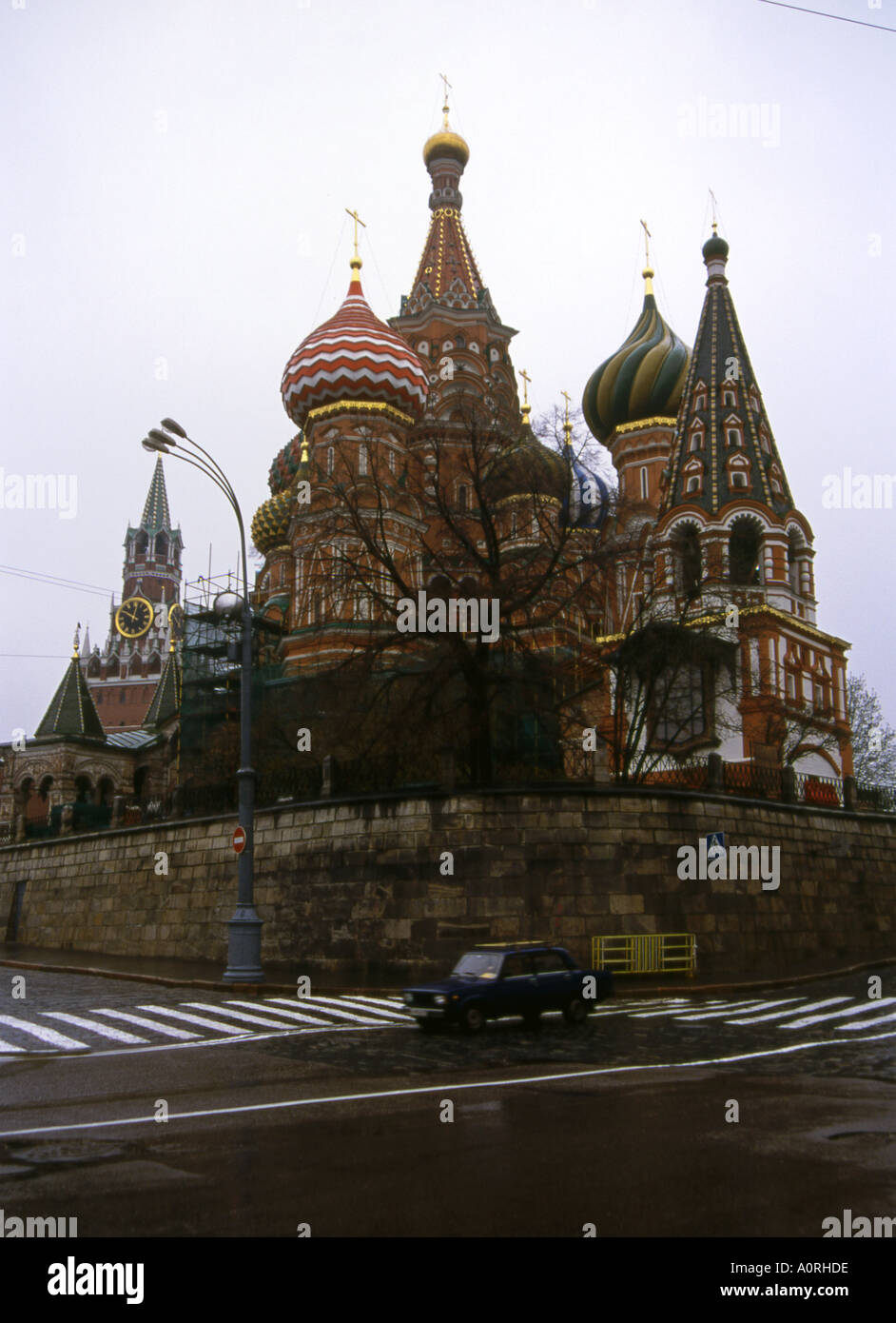 Spasskaya Tower & Cathedral of Saint Basil the Blessed St. Basil's Red ...