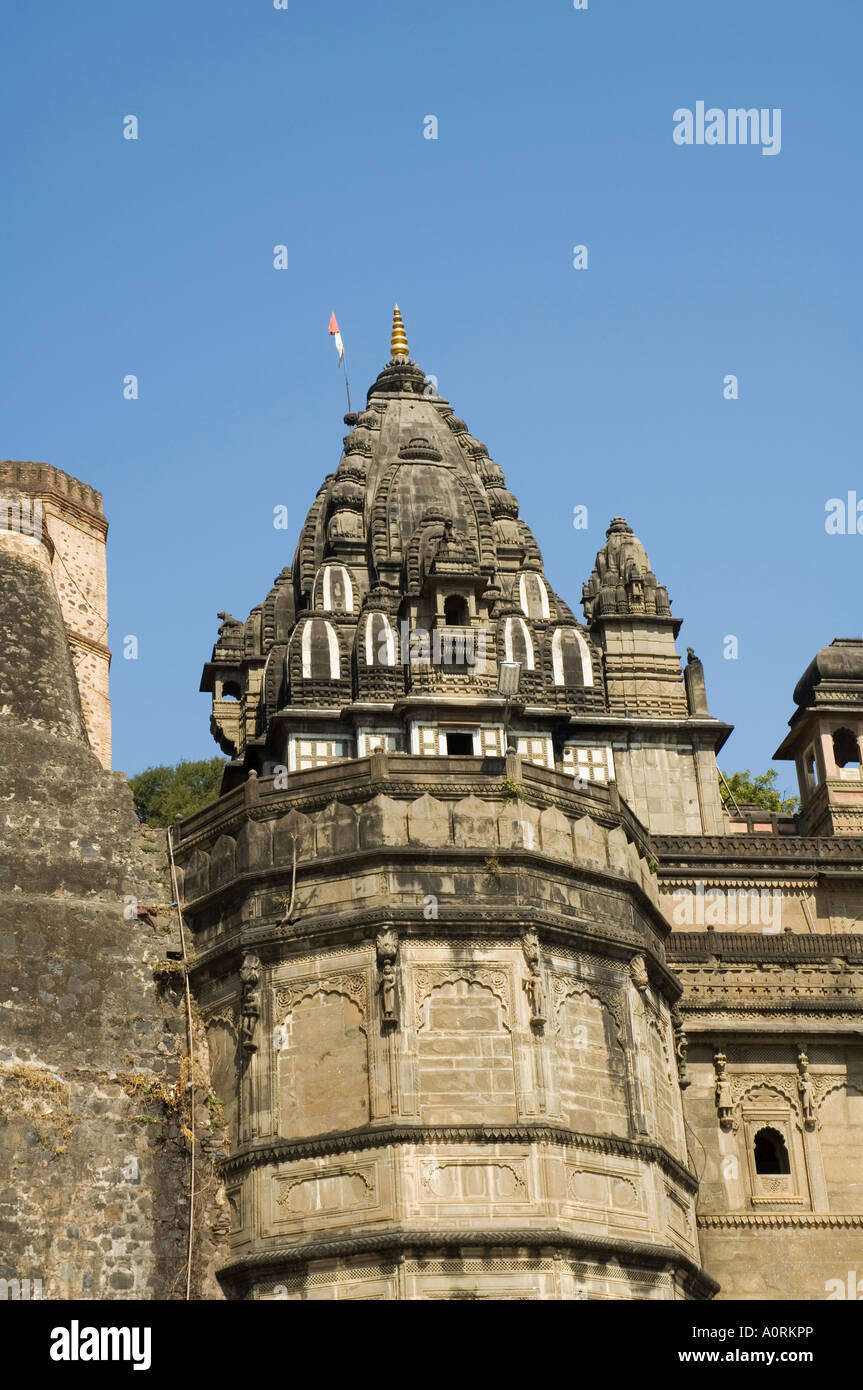 Shiva Hindu temple and Ahilya Fort Complex on banks of the Narmada ...