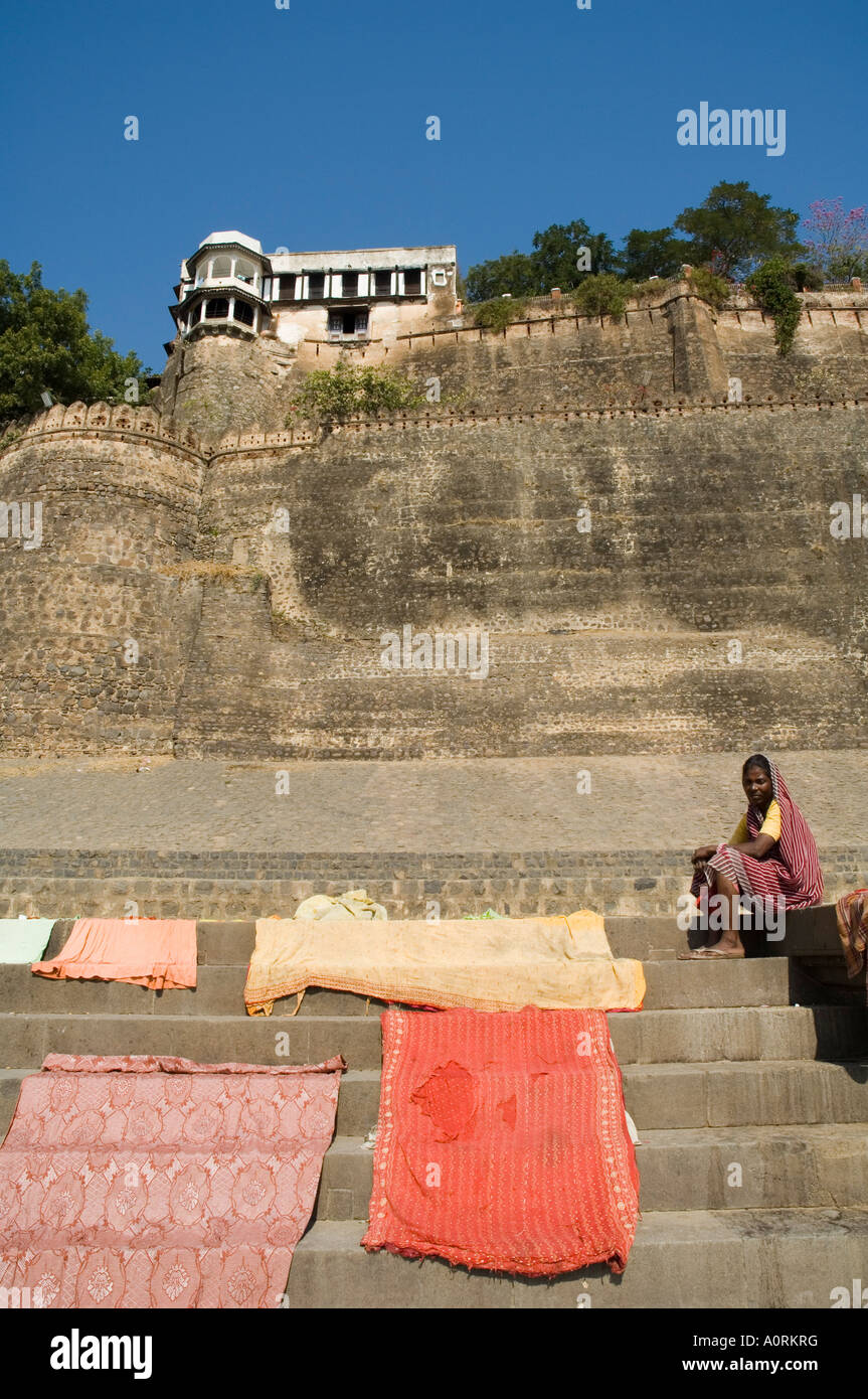 Ahilya fort maheshwar india hi-res stock photography and images - Alamy